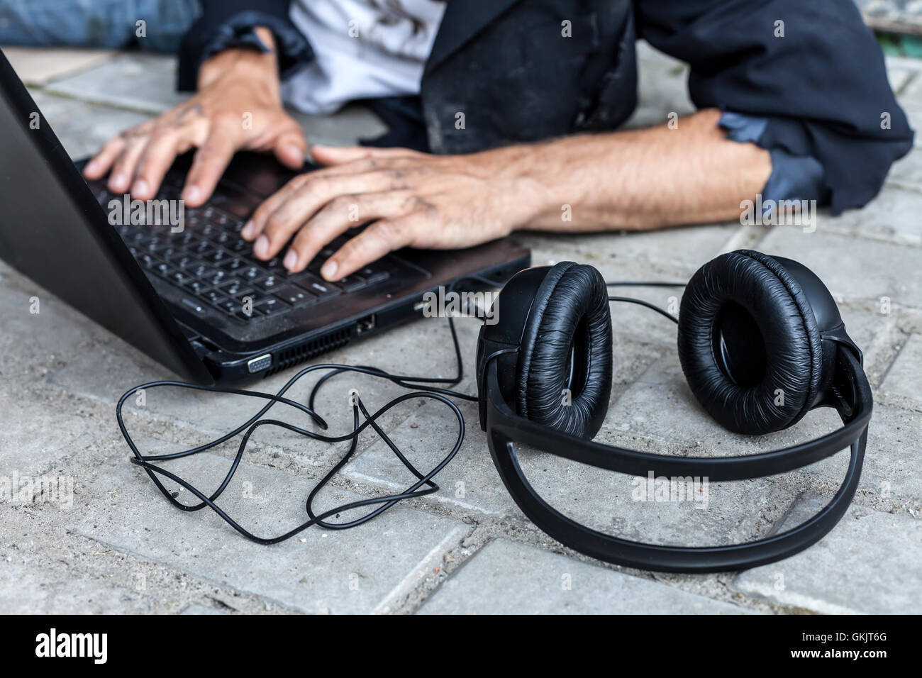 Vagrant using computer Stock Photo - Alamy Vagrant using computer Stock Photo - Alamy