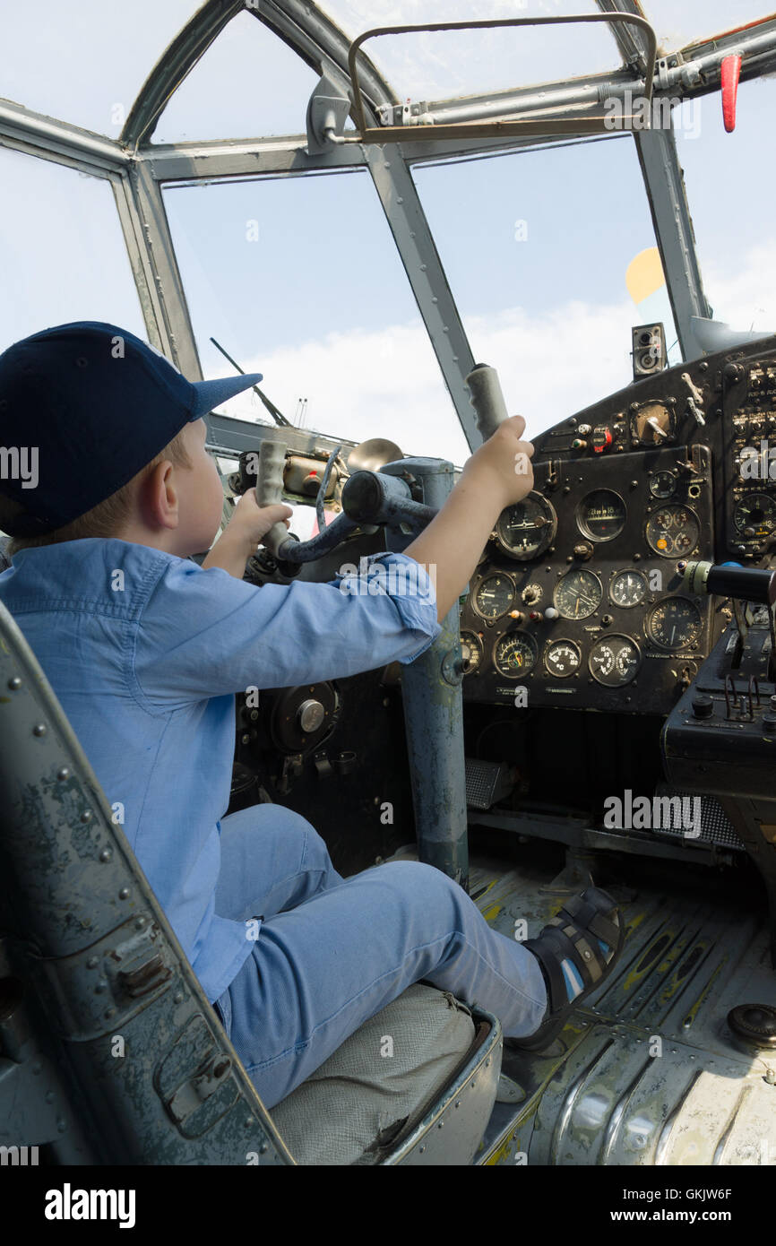 Pilot children hi-res stock photography and images - Alamy