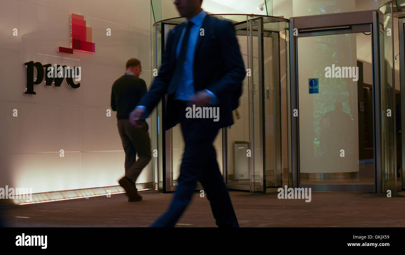 Price Waterhouse Cooper PWC headquarters London Stock Photo - Alamy