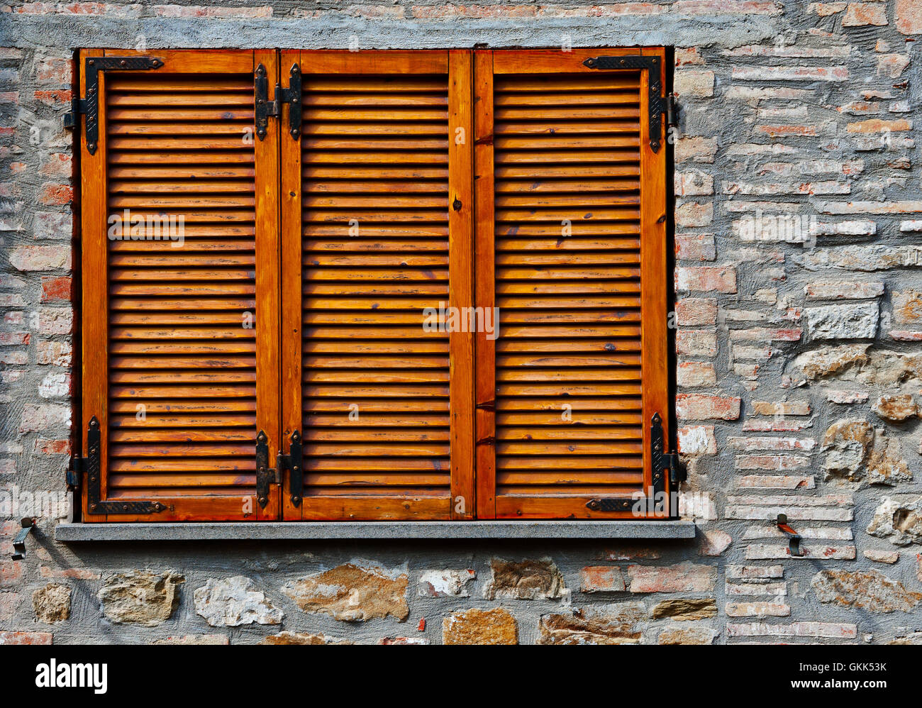 Shutter bolt hi-res stock photography and images - Alamy
