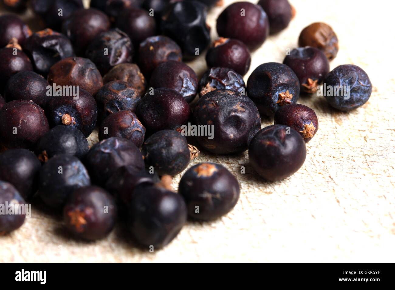dried juniper berries Stock Photo - Alamy