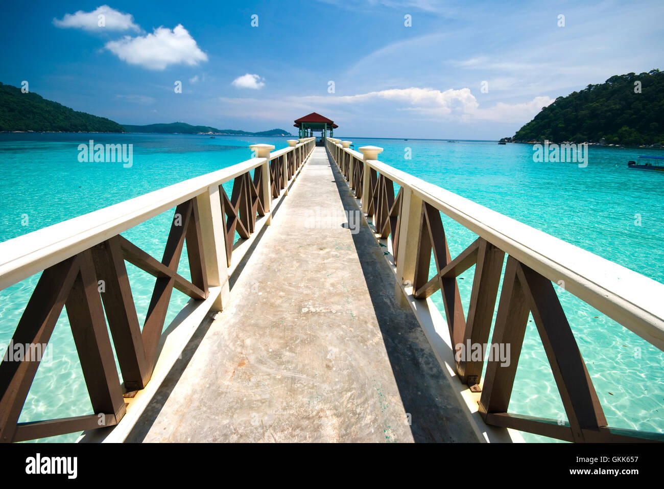 Column beach hi-res stock photography and images - Alamy