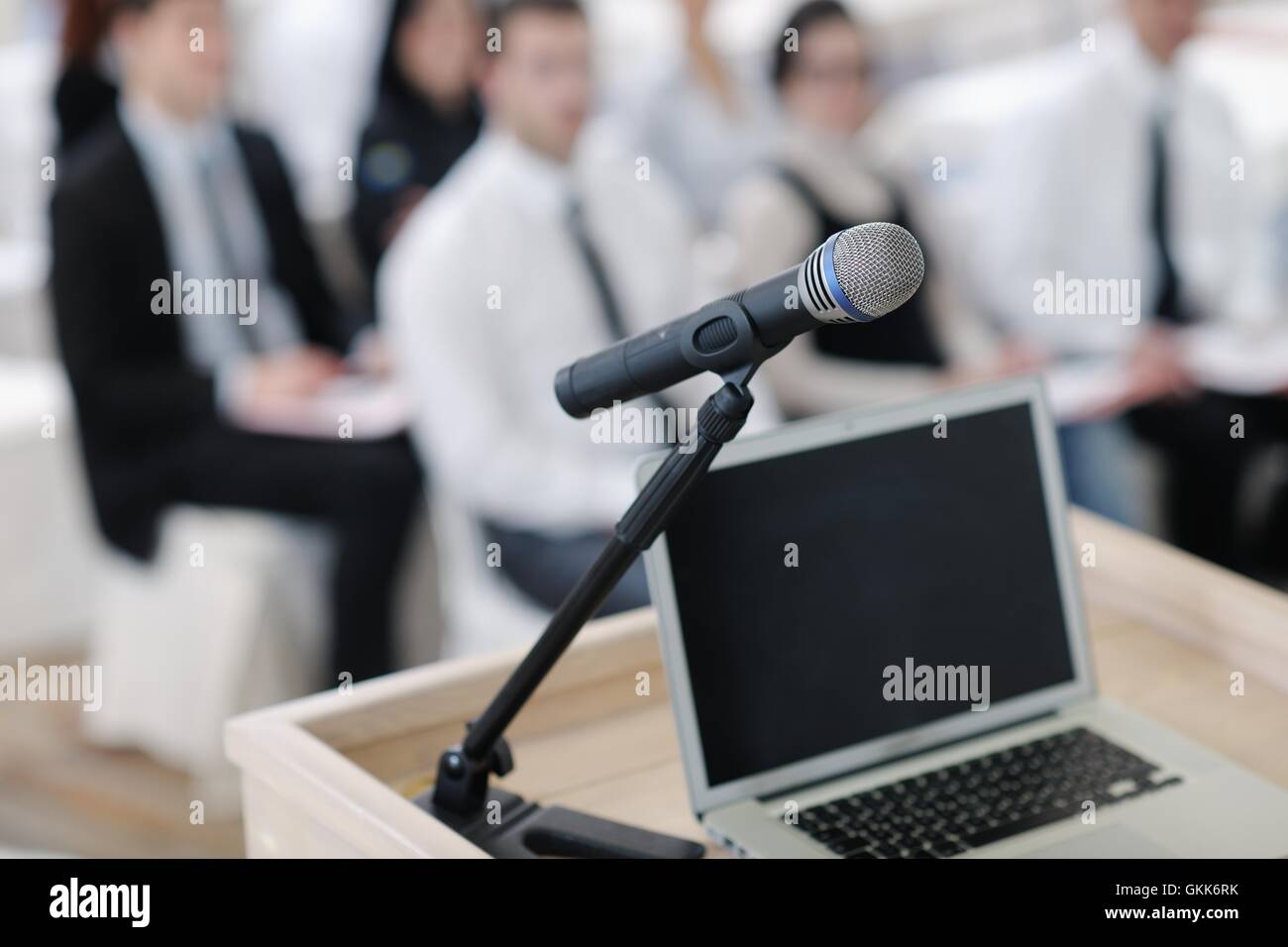 Press conference business design centre hi-res stock photography and ...