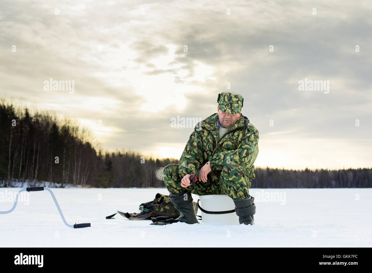 Ice fishing russia hi-res stock photography and images - Alamy