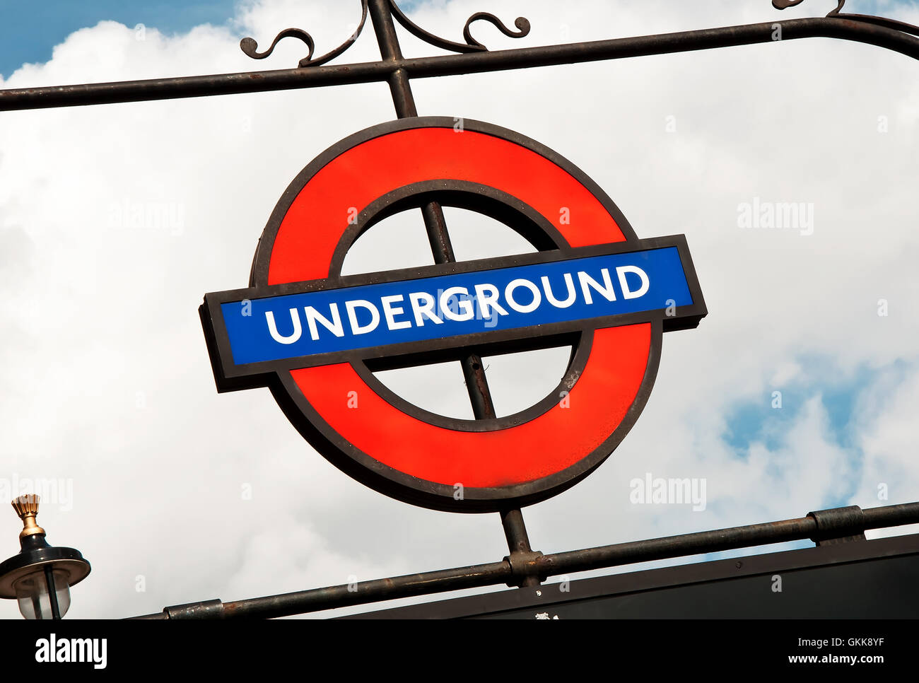 London Underground sign Stock Photo - Alamy