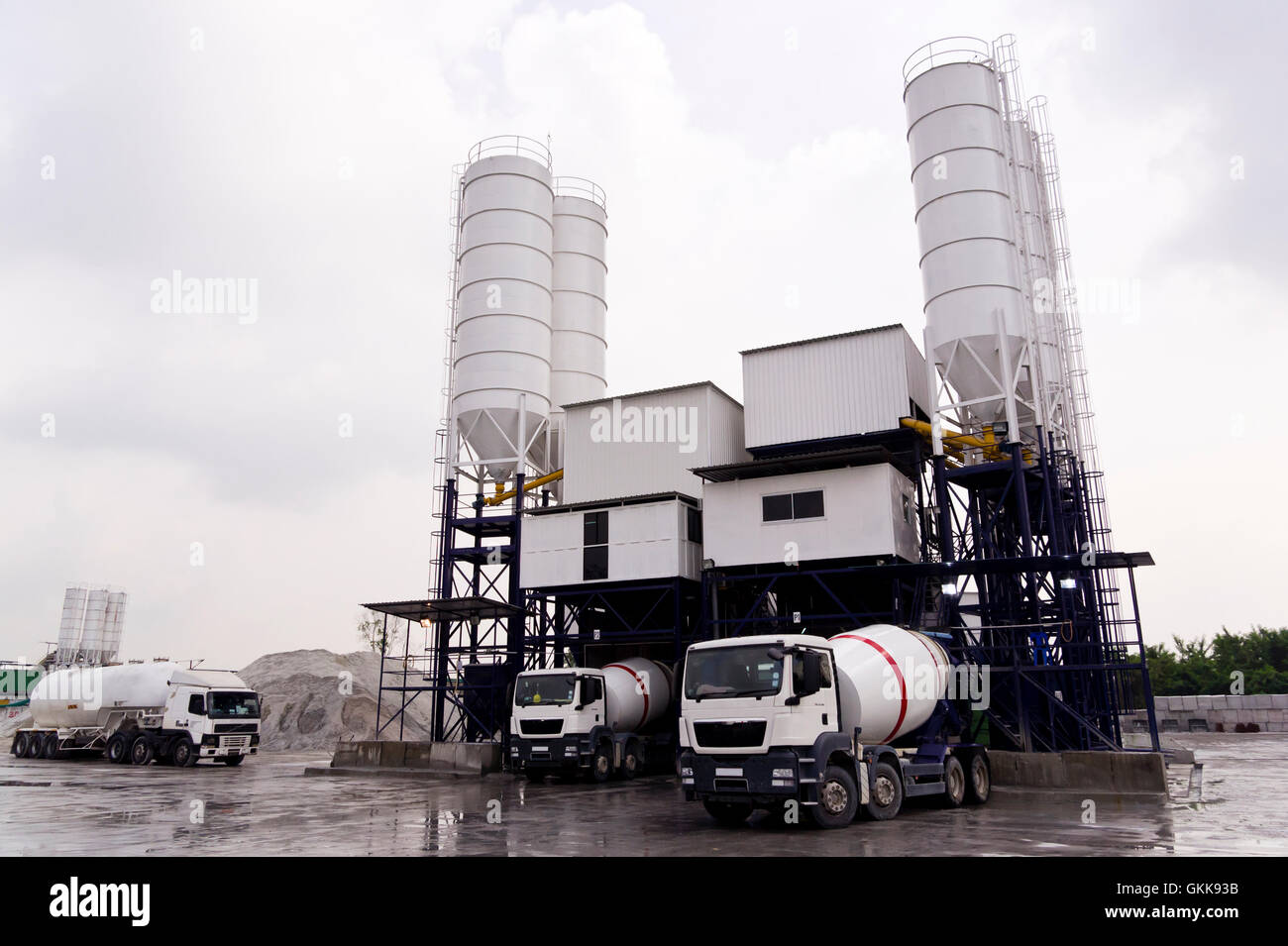 Concrete Mixing Factory Stock Photo - Alamy
