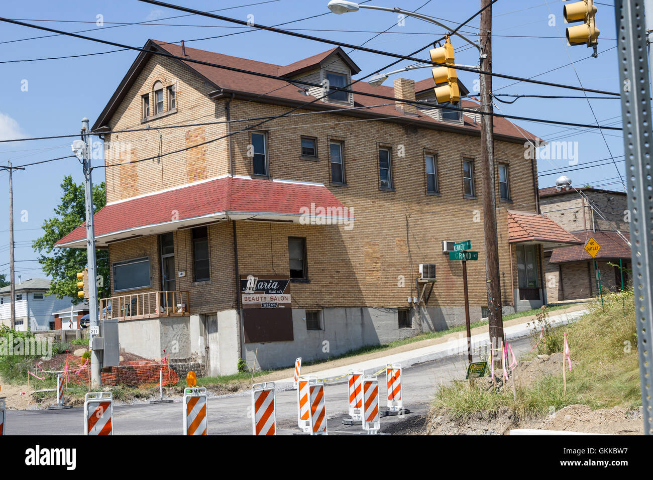 Run down city hi-res stock photography and images - Alamy