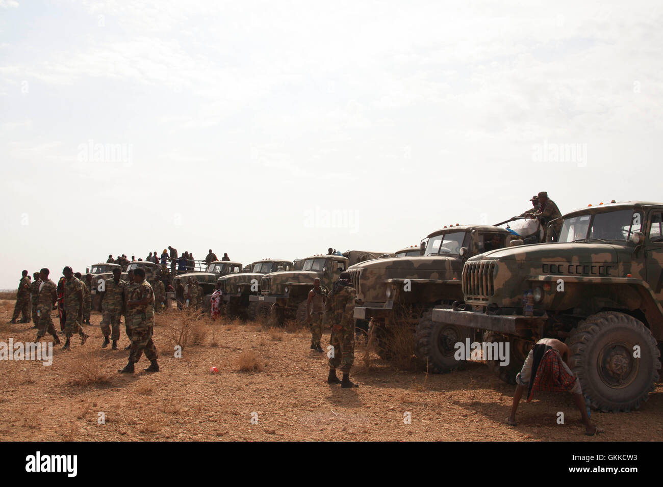 Ethiopian soldiers from the AMISOM contingent disembark from their ...