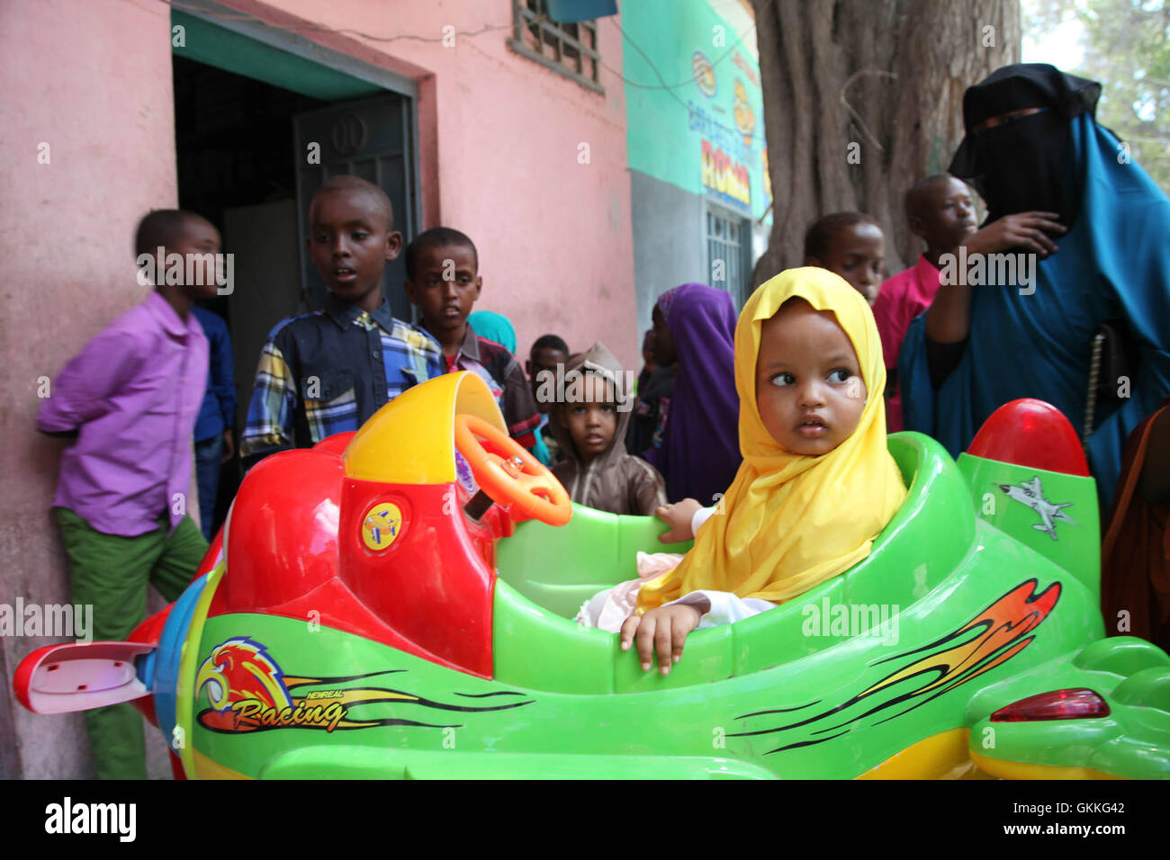 Somali children participate in the ID Festival in the Hamar Weyne ...