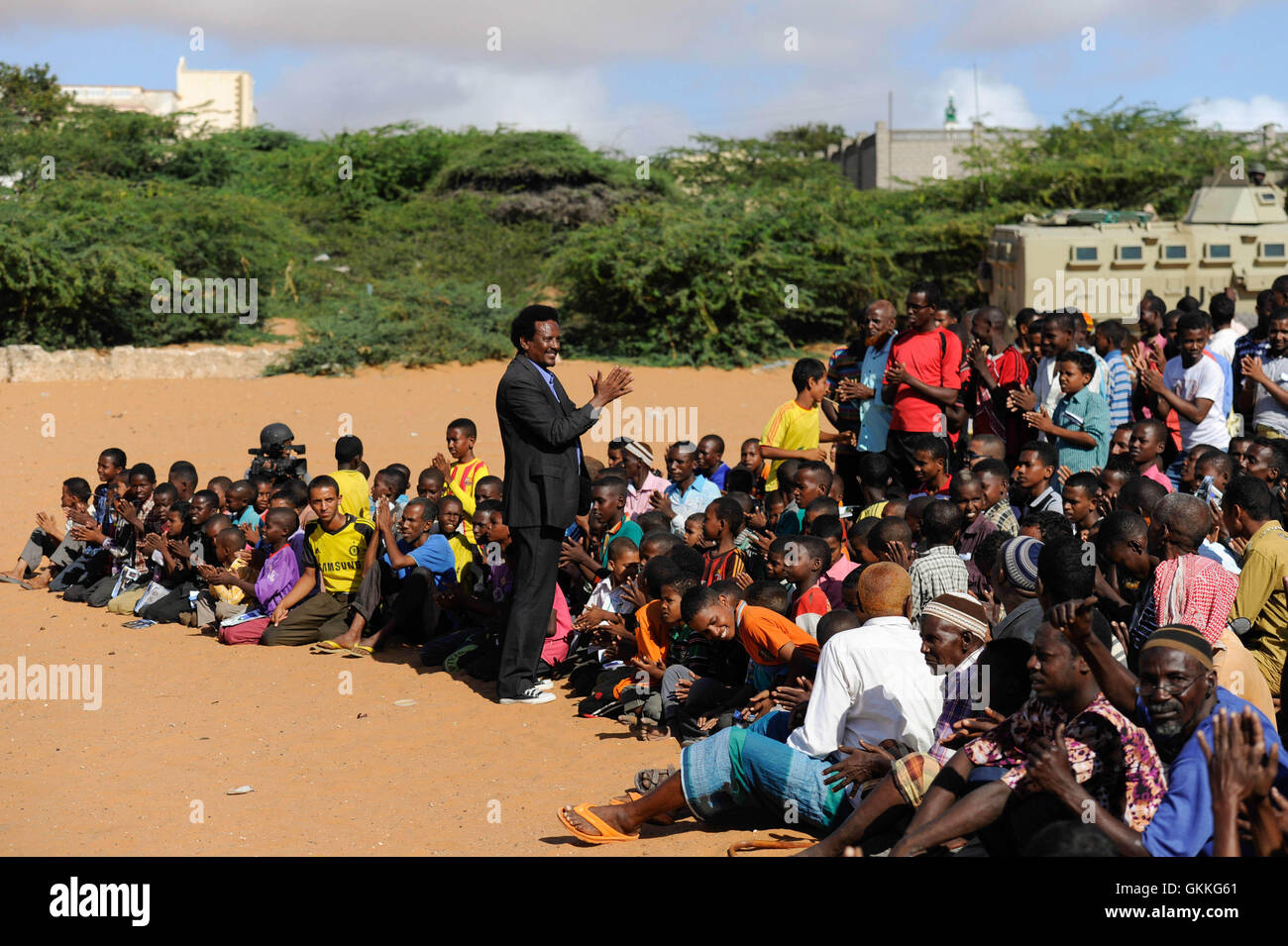 The Governor of Lower Shabelle, Abdul Kadil Siidi, speaks to residents ...