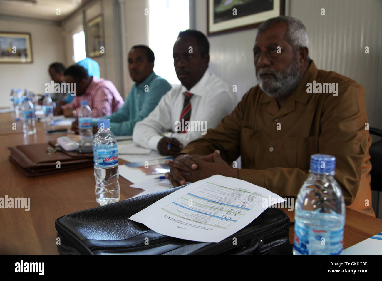 Somali parliament members observe a marine law workshop conducted by ...