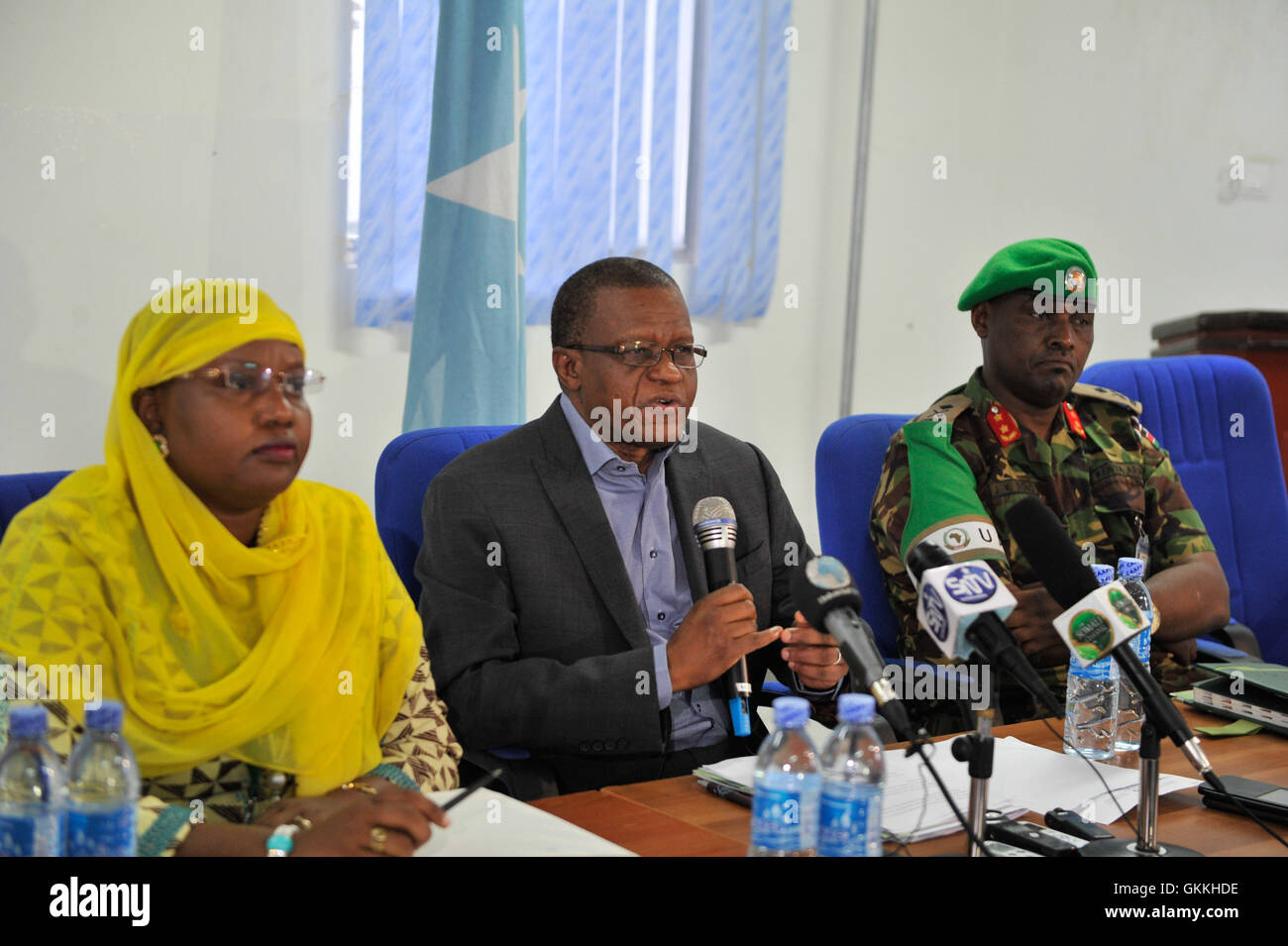 Flanked by his deputy hi-res stock photography and images - Alamy