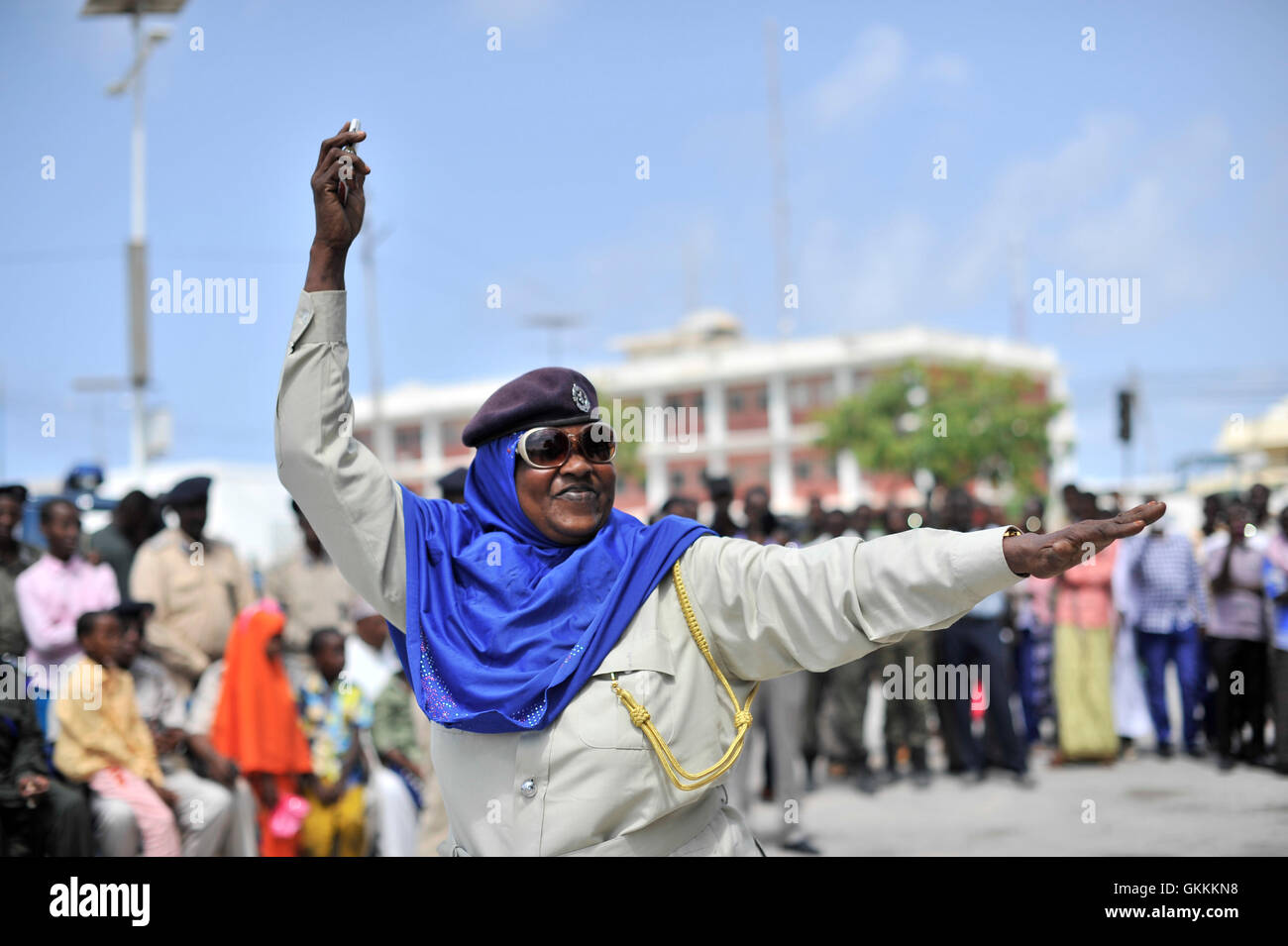 Police female africa hi-res stock photography and images - Alamy