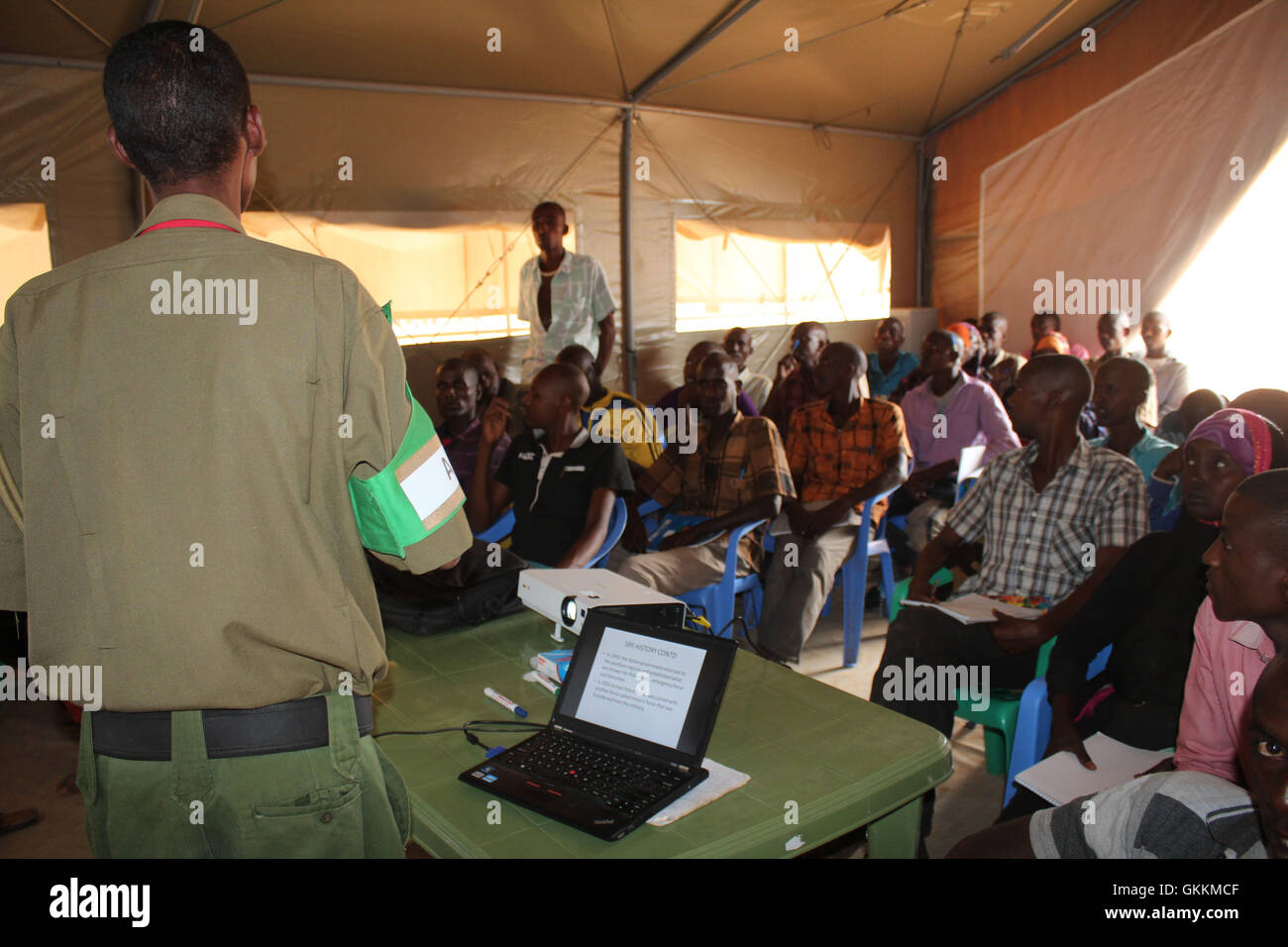 A trainer from the African Union Mission in Somalia (AMISOM) Police ...