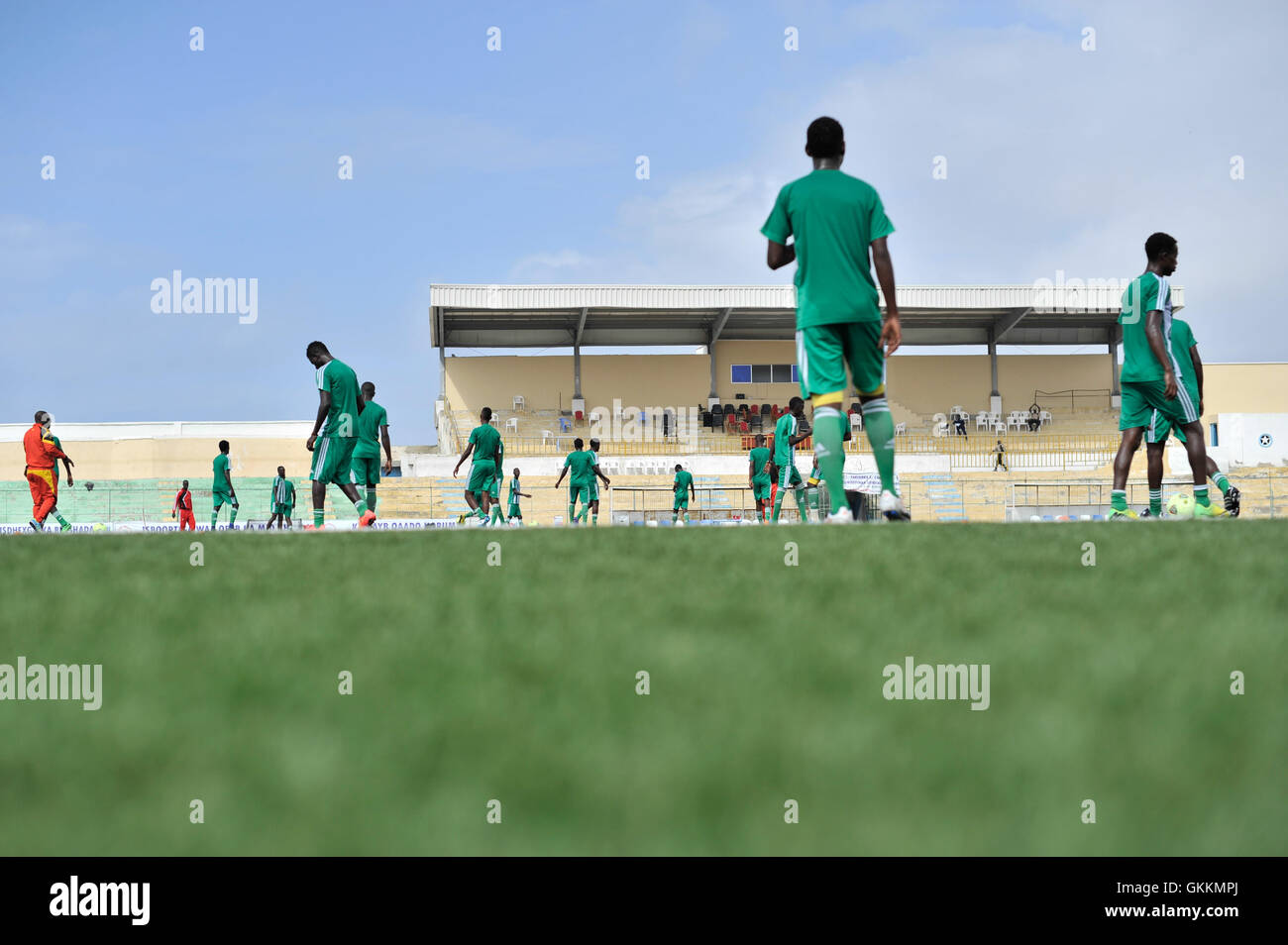 The Somalia national soccer team participates in drills at Banadir ...