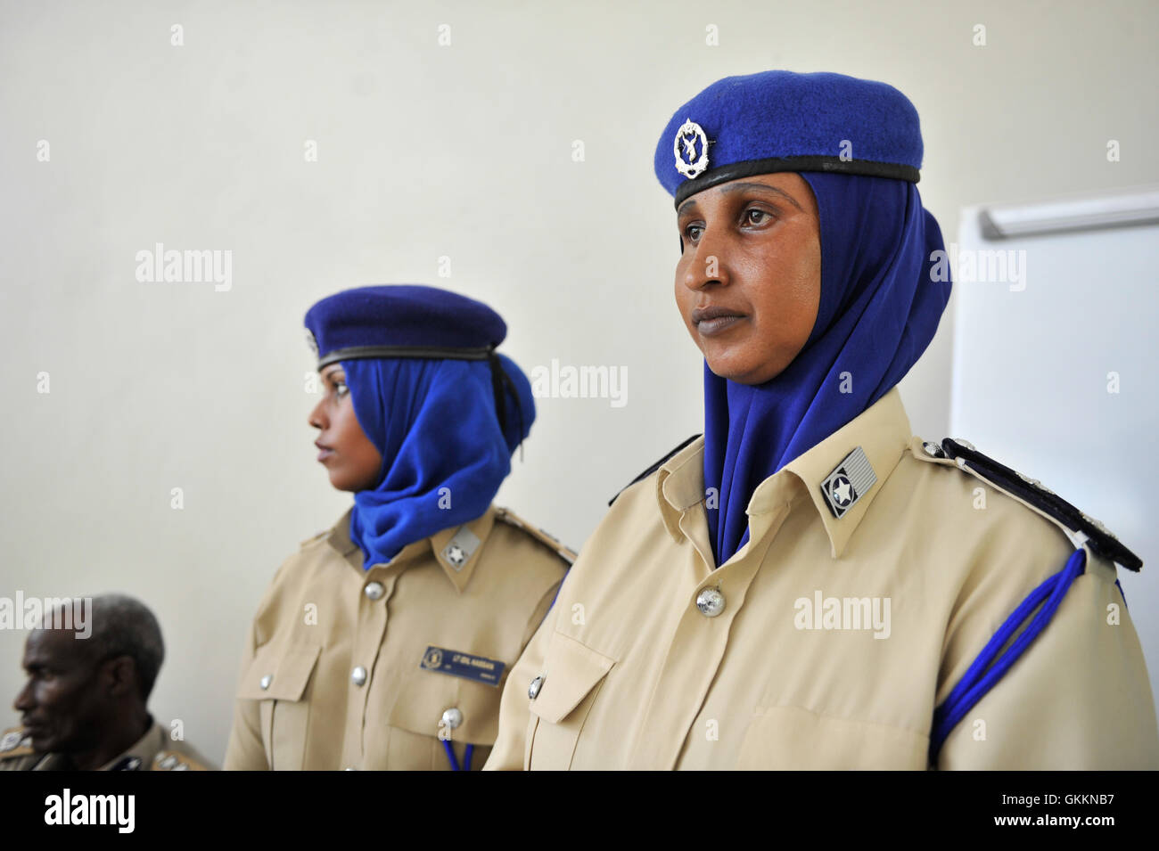 Somali police officers at the General Kaahiye Police Academy in ...