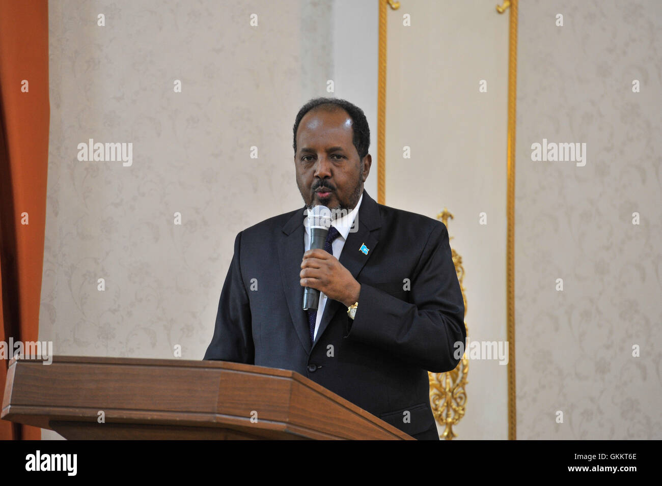 Somalia's Federal President, Hassan Sheikh Mohamud, delivers a speech ...