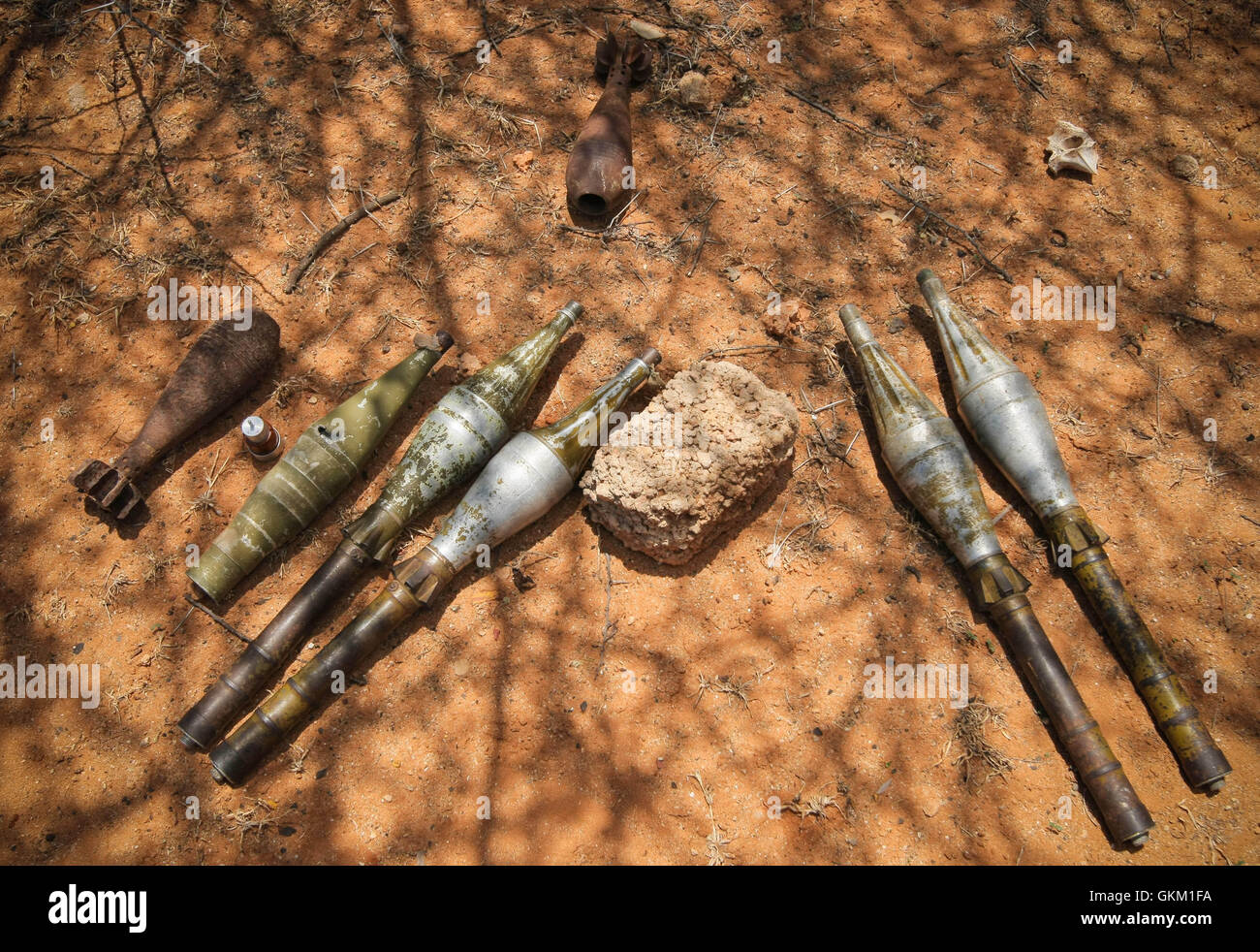 Rocket propelled grenades hi-res stock photography and images - Alamy