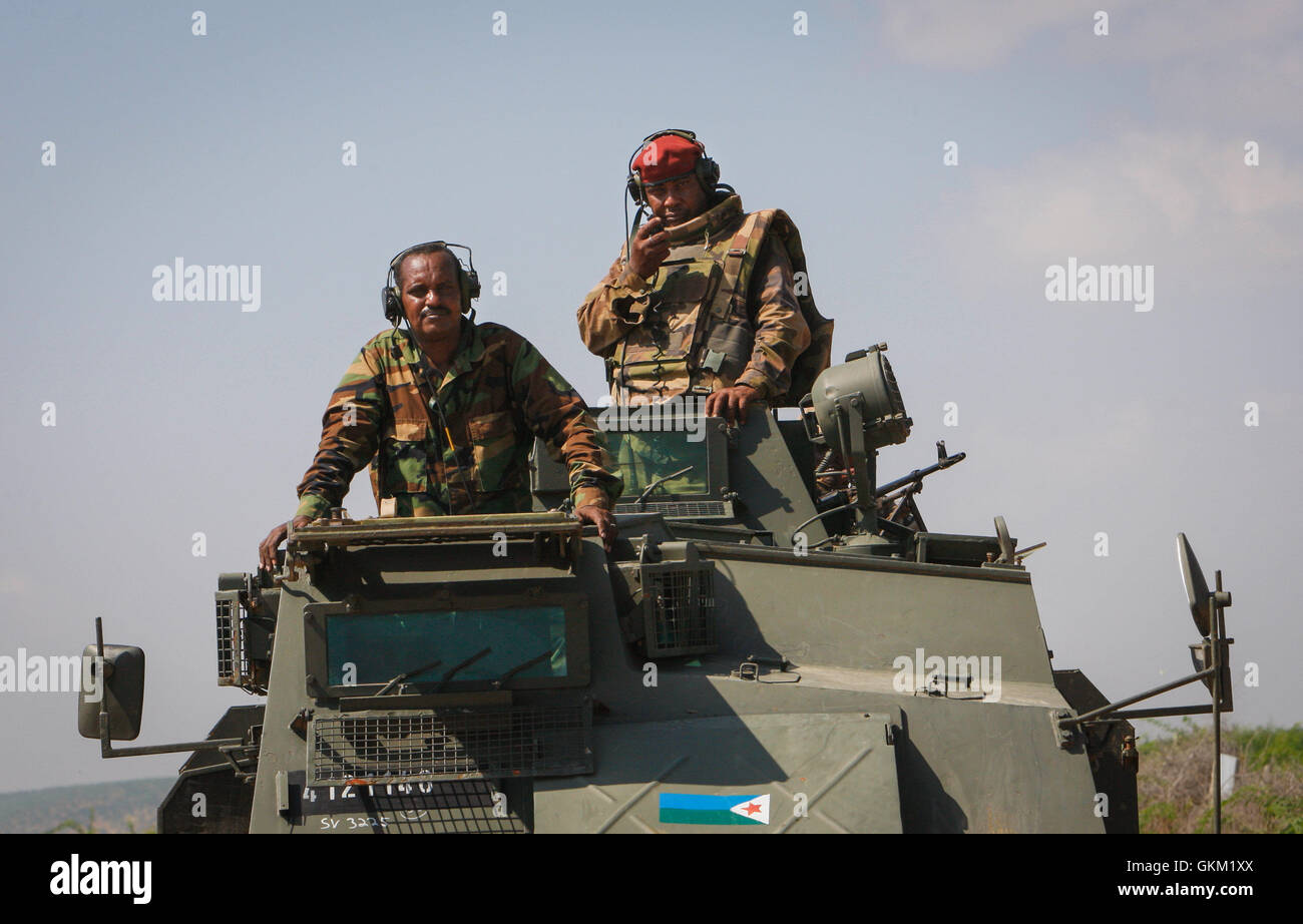 Armoured united nations vehicles hi-res stock photography and images ...