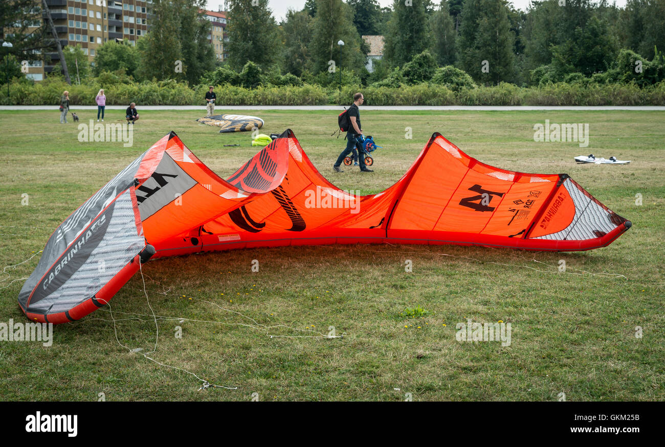 Malmö, Sweden. 20th Aug, 2016. The kitesurfing race Battle of the Sund ...