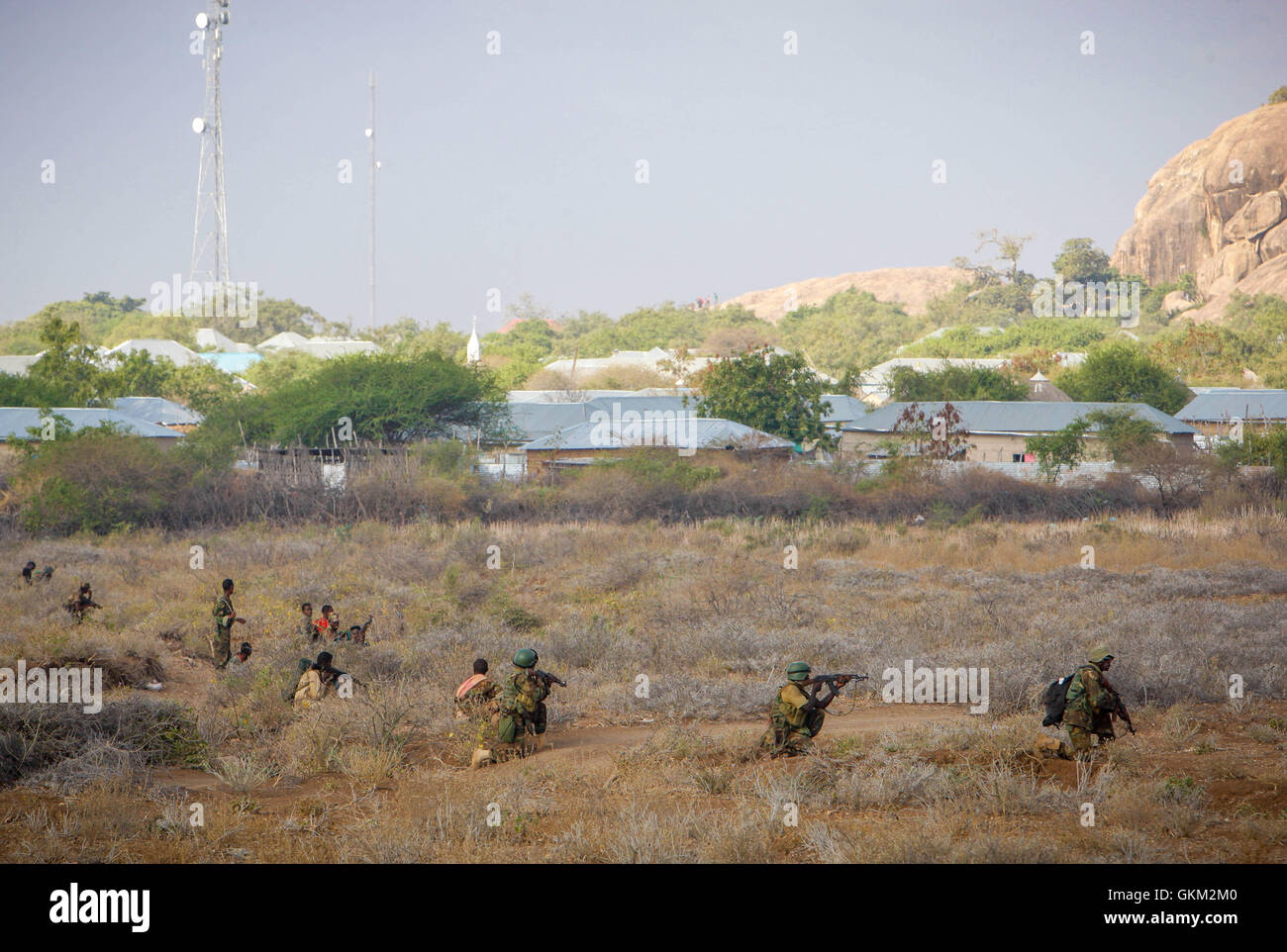 Ugandan AMISOM soldiers and Somali National Army (SNA) troops take ...