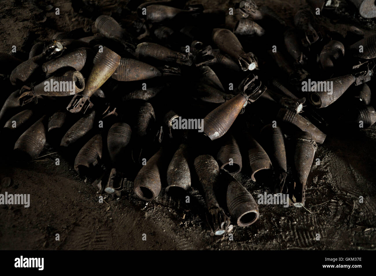Mortar shells hi-res stock photography and images - Alamy