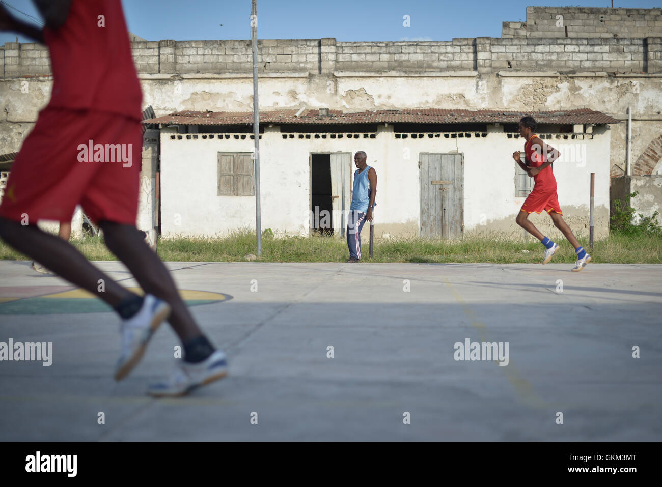 Boys in mogadishu somalia play hi-res stock photography and images - Alamy