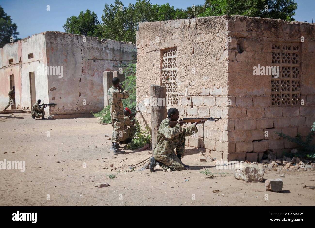 Somali troops undergo military drills at Lama Galaay Military Camp in ...
