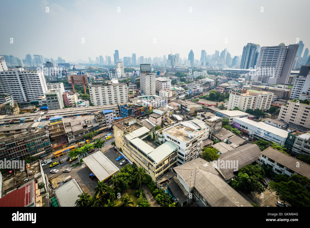Hazy view of the Ratchathewi District, in Bangkok, Thailand Stock Photo ...