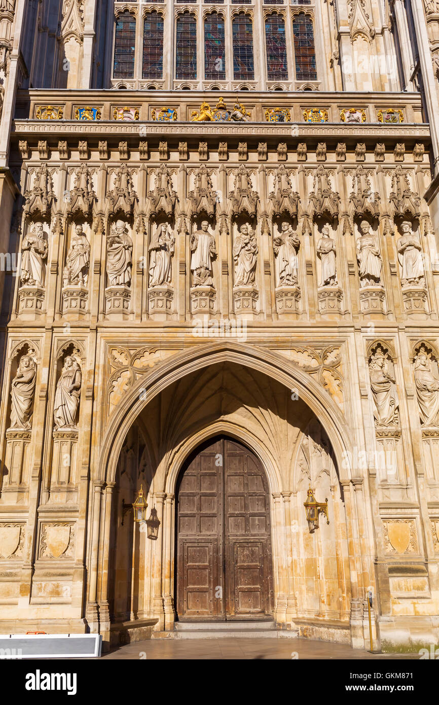western facade of the Westminster Abbey in London, UK Stock Photo - Alamy