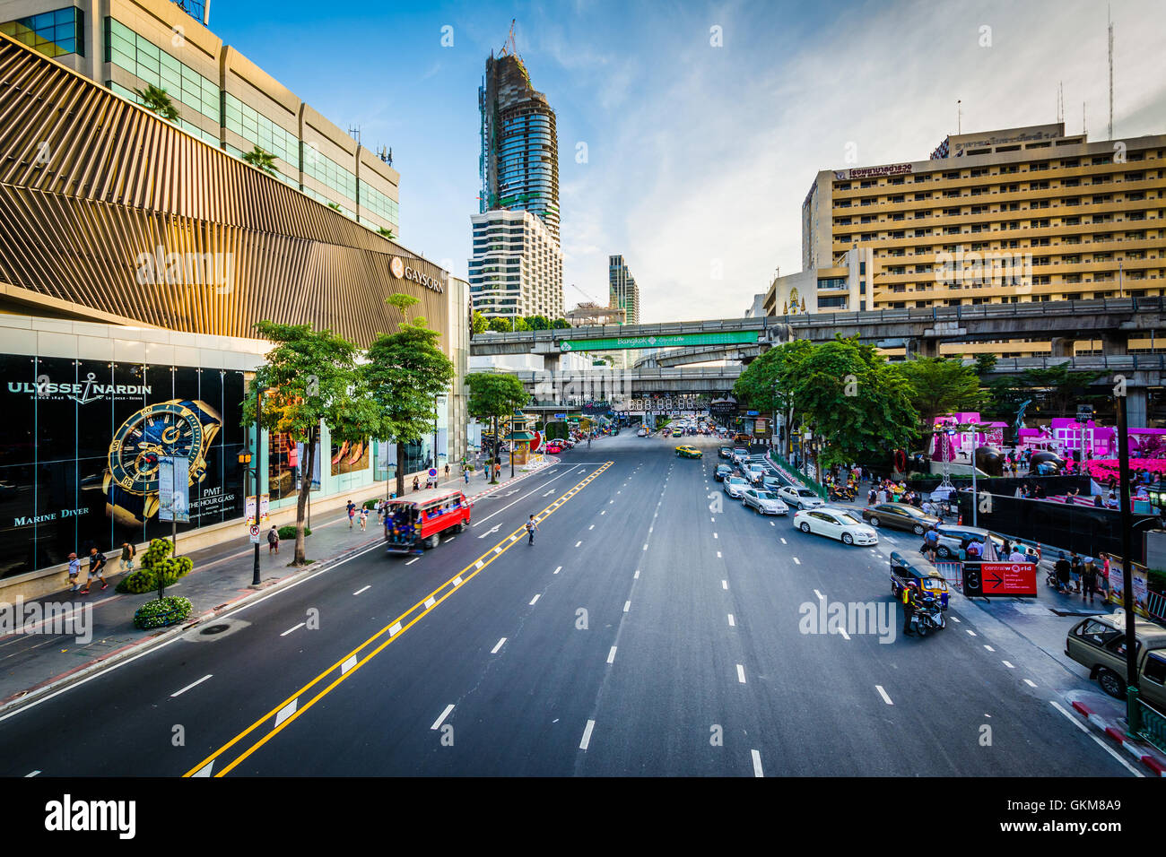 Buildings of bangkok hi-res stock photography and images - Alamy