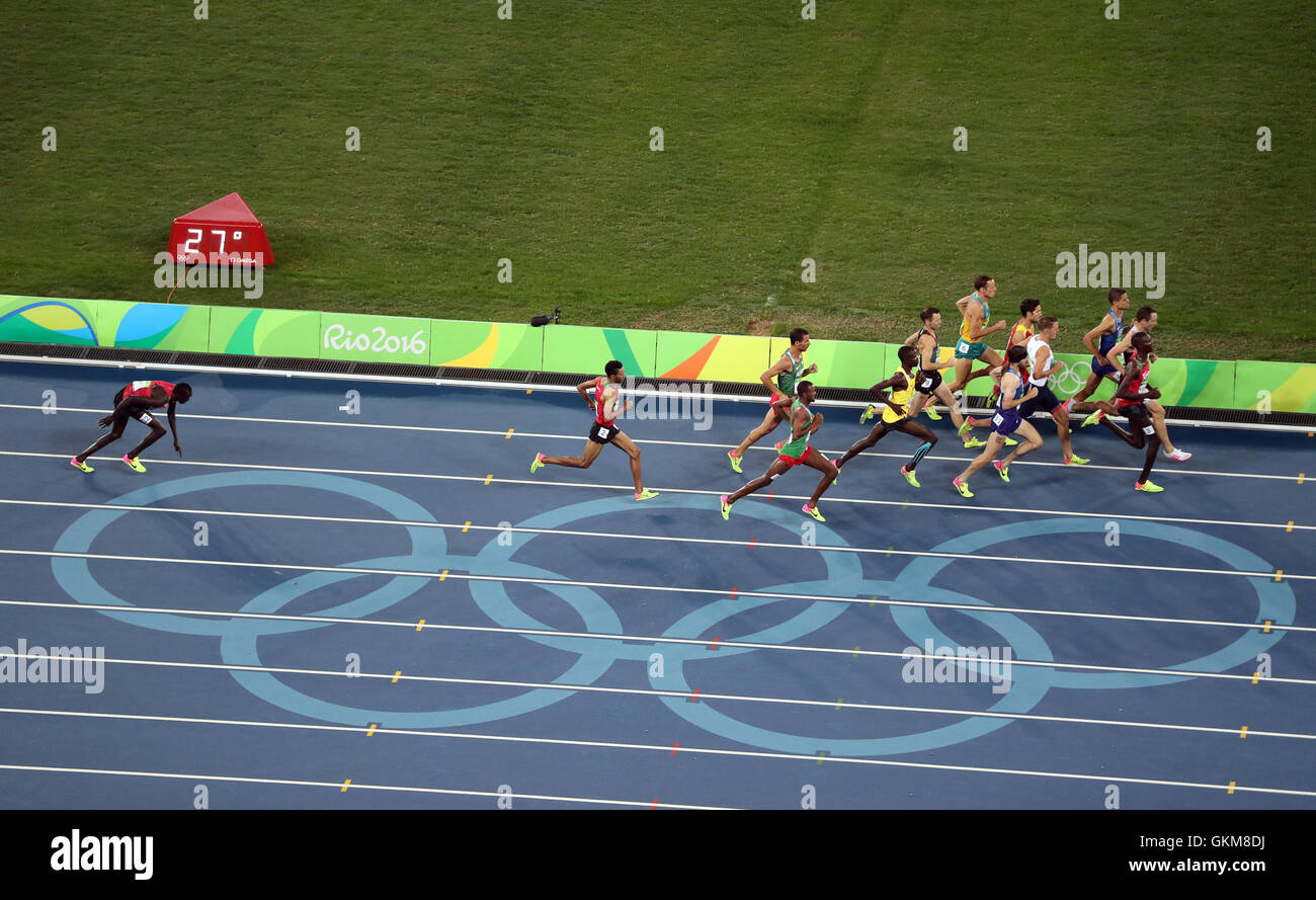 Action from the mens 1500m hi-res stock photography and images - Alamy
