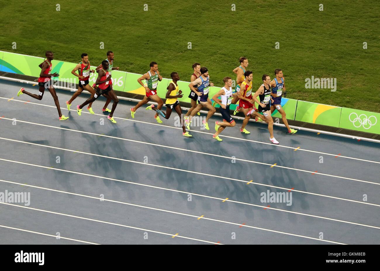 Action from the mens 1500m hi-res stock photography and images - Alamy