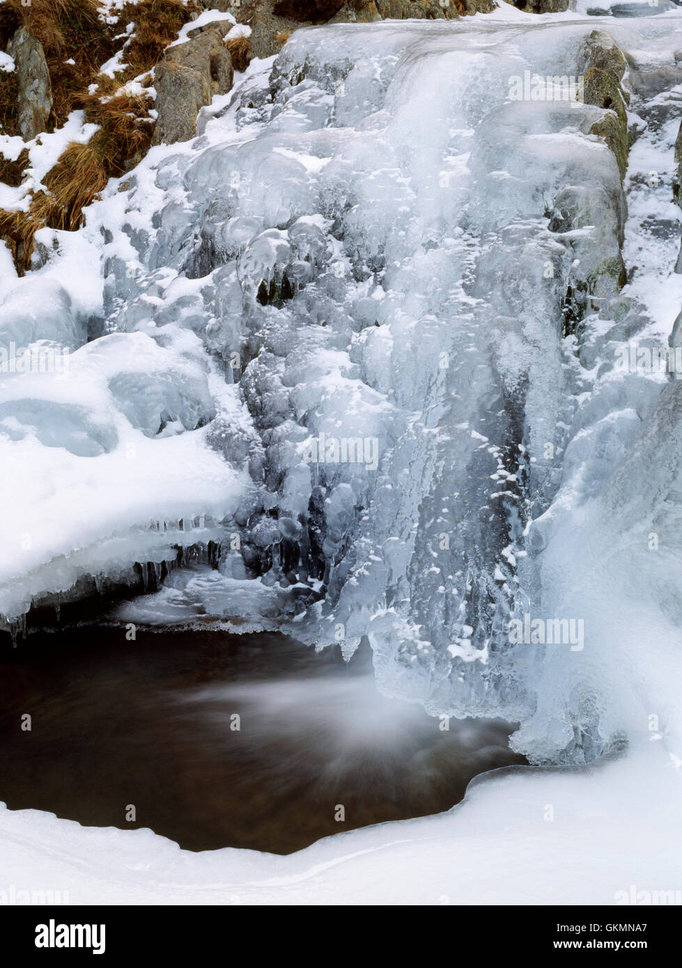 Frozen waterfall snowdonia national park hi-res stock photography and ...