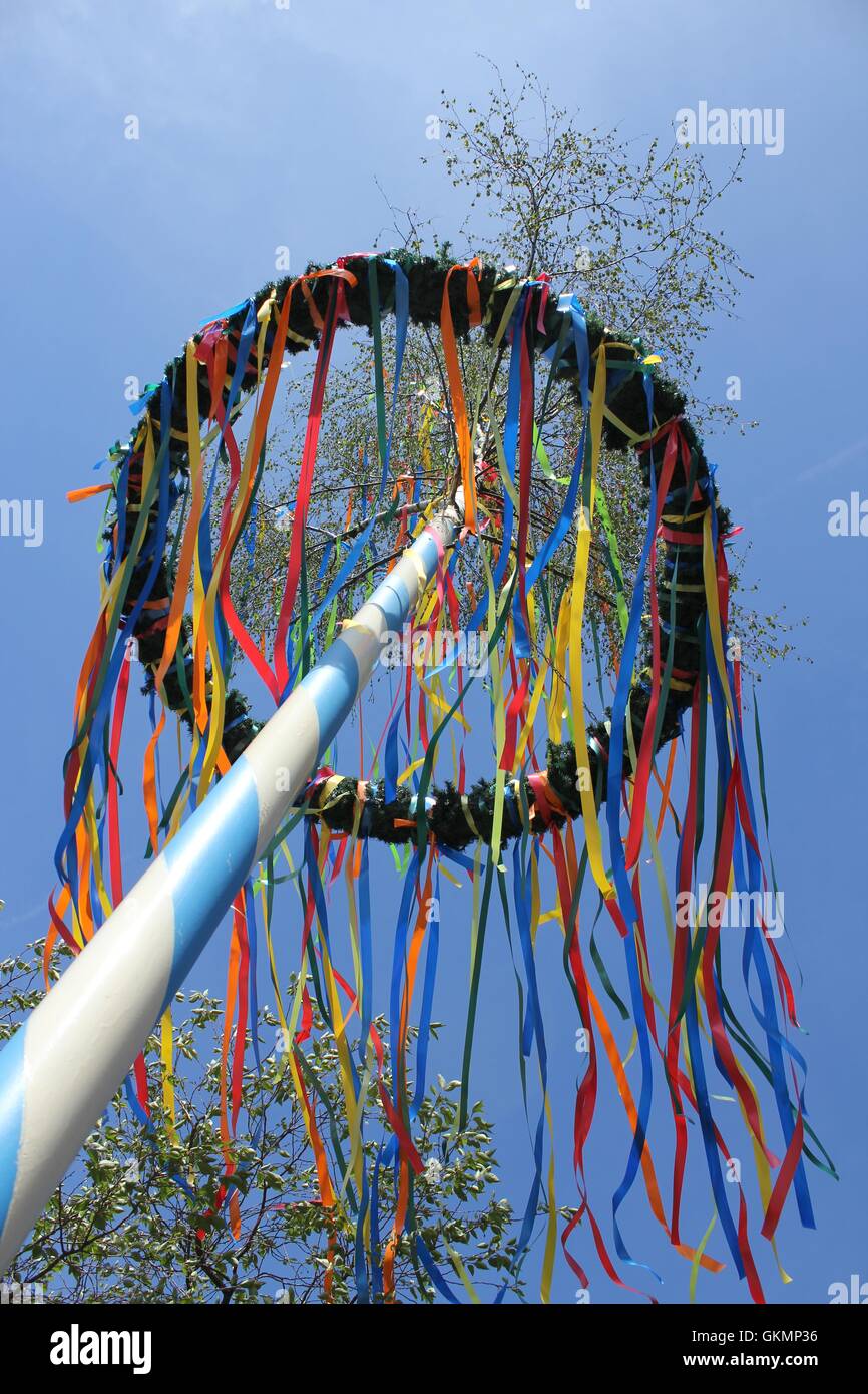Maypole dance germany hi-res stock photography and images - Alamy