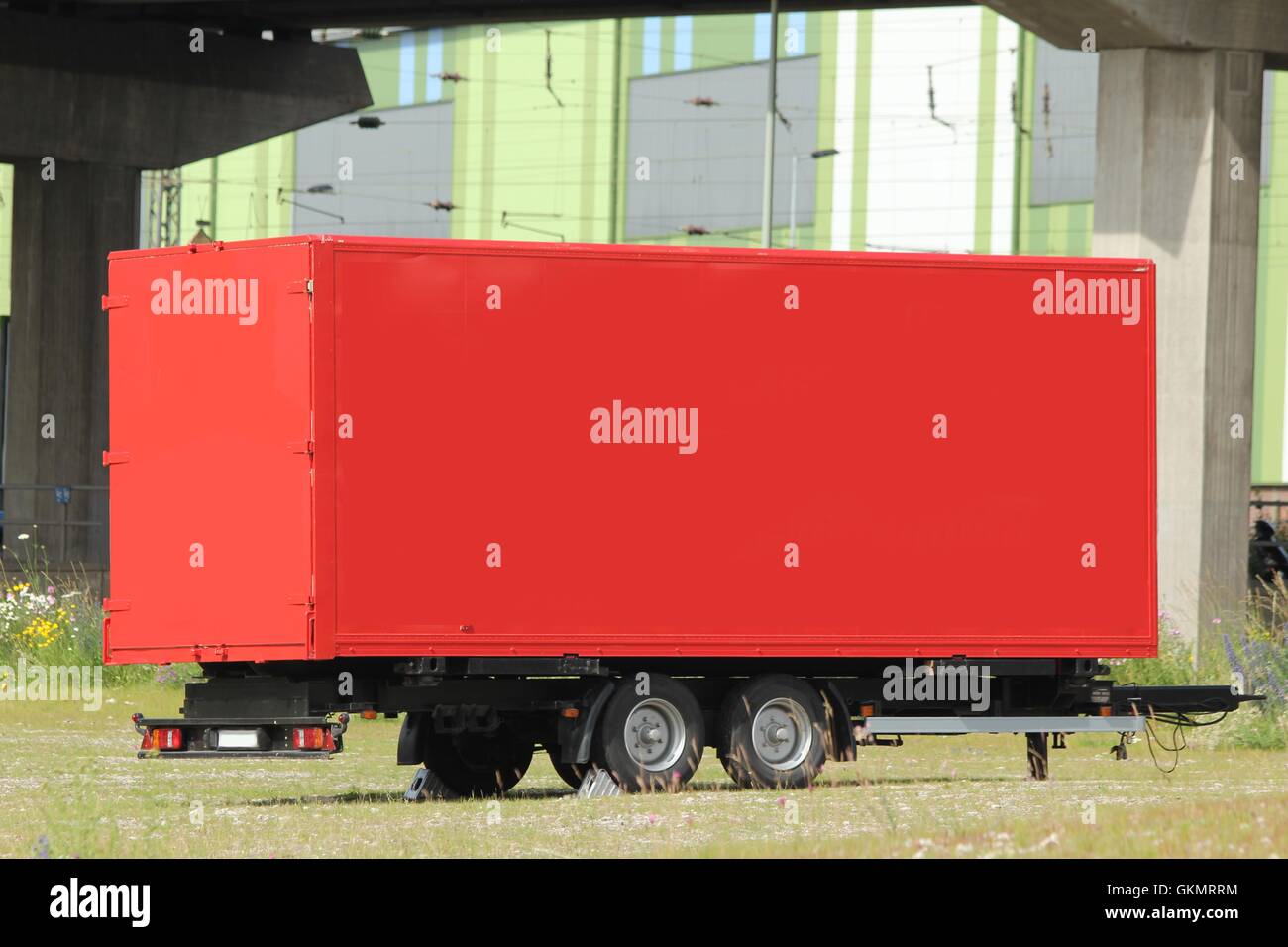 Red delivery truck vehicle hi-res stock photography and images - Alamy
