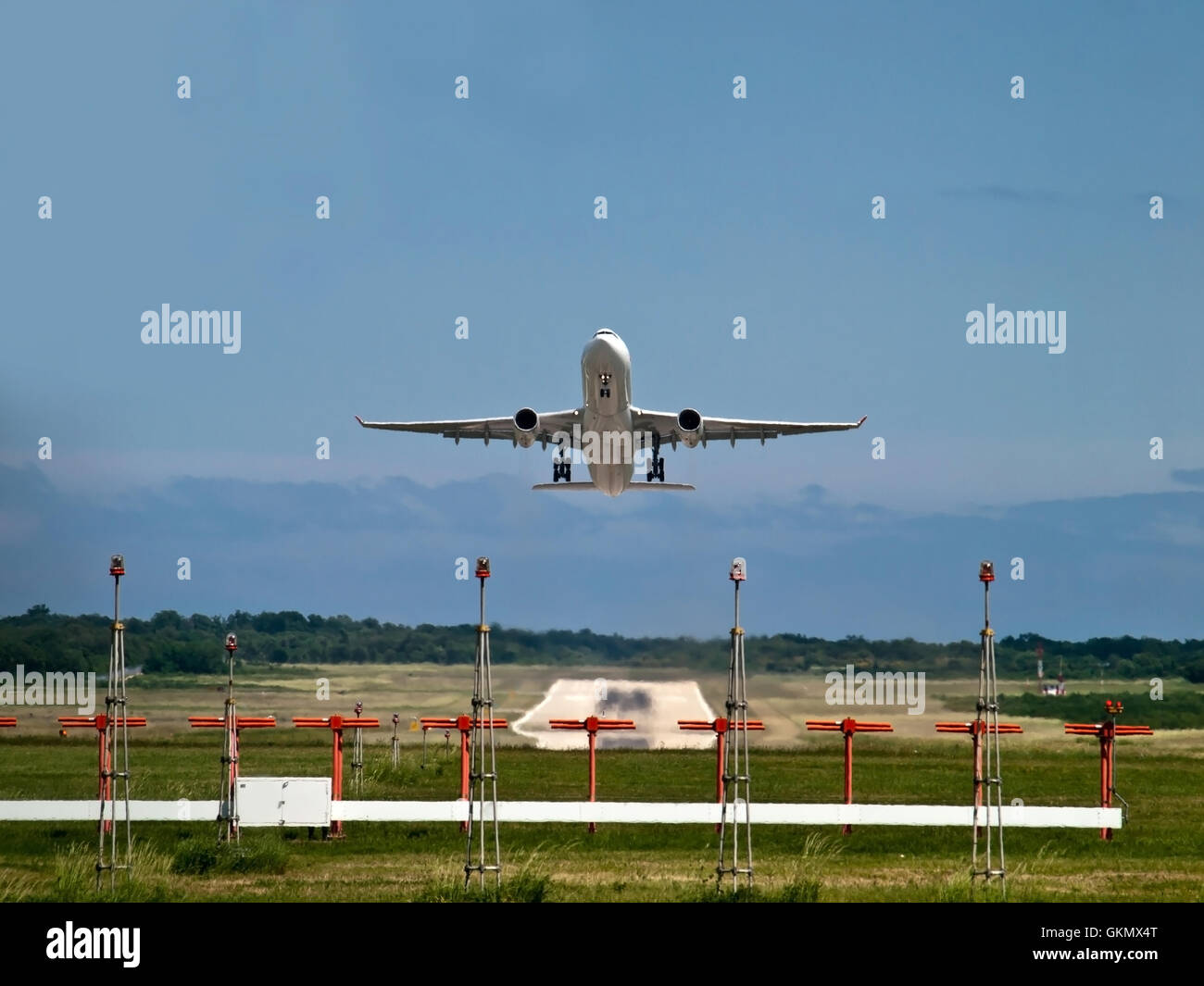Airplane for flyover hi-res stock photography and images - Alamy