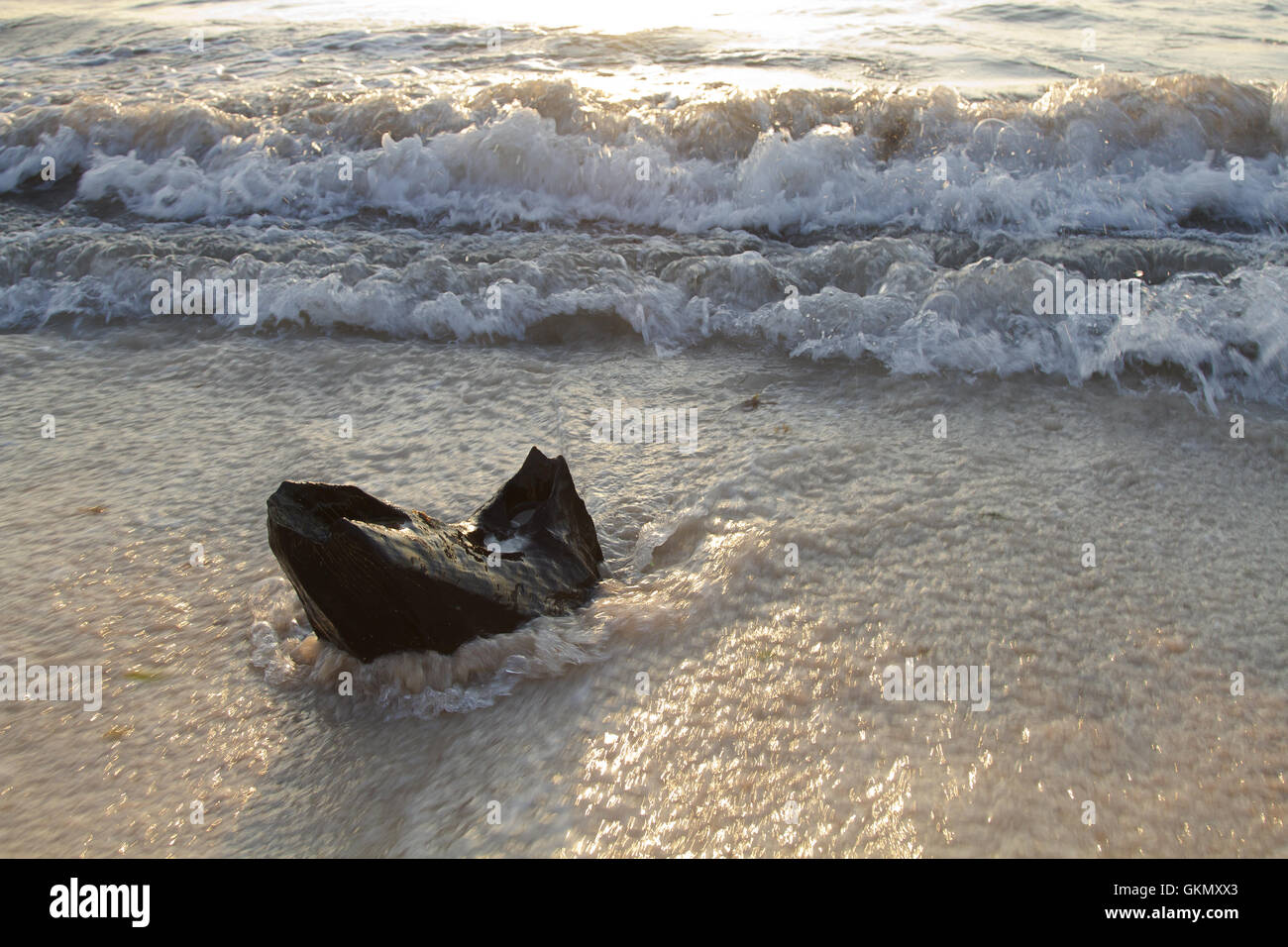 Gleam wave hi-res stock photography and images - Alamy