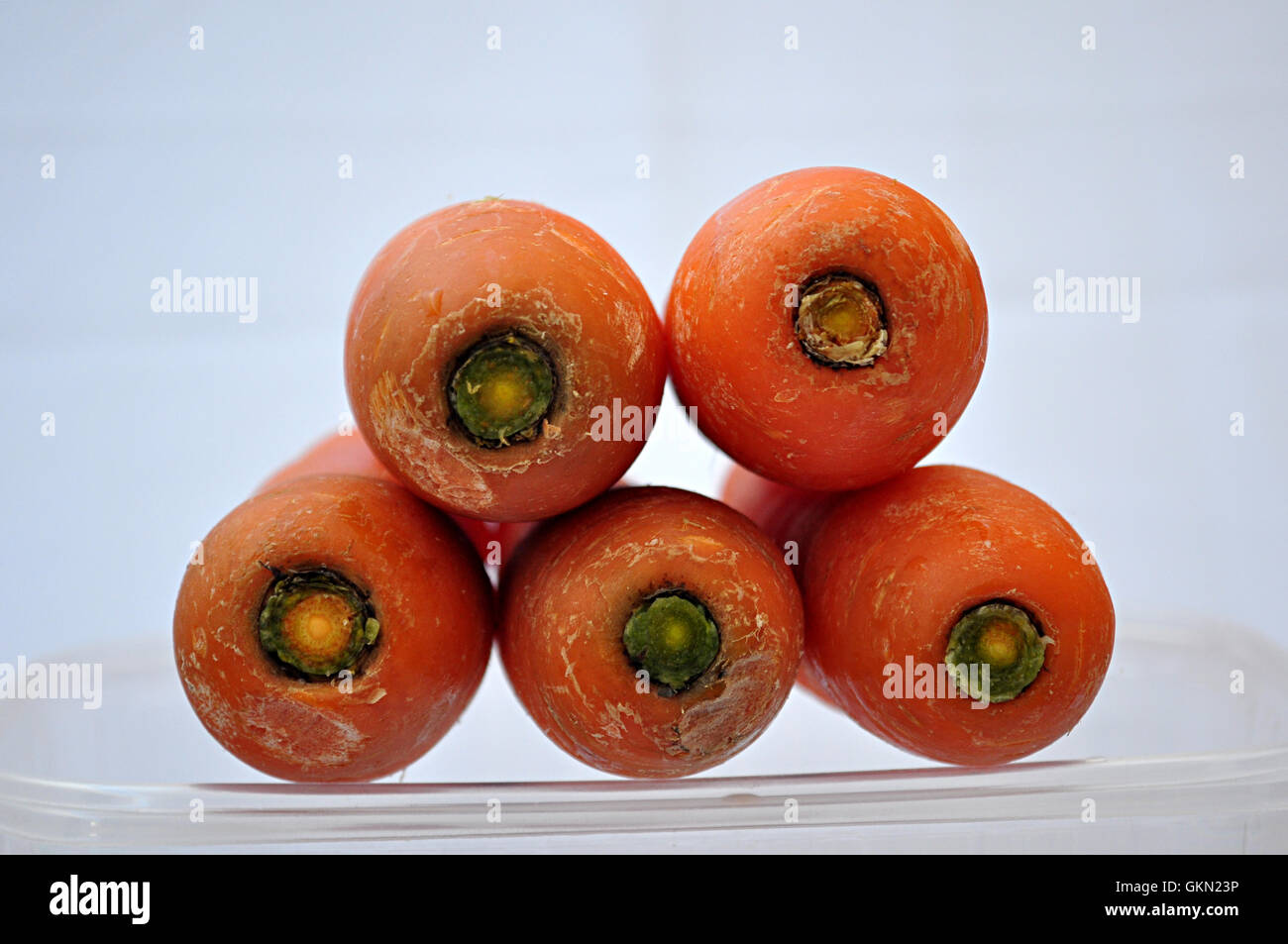 carrots on row Stock Photo - Alamy