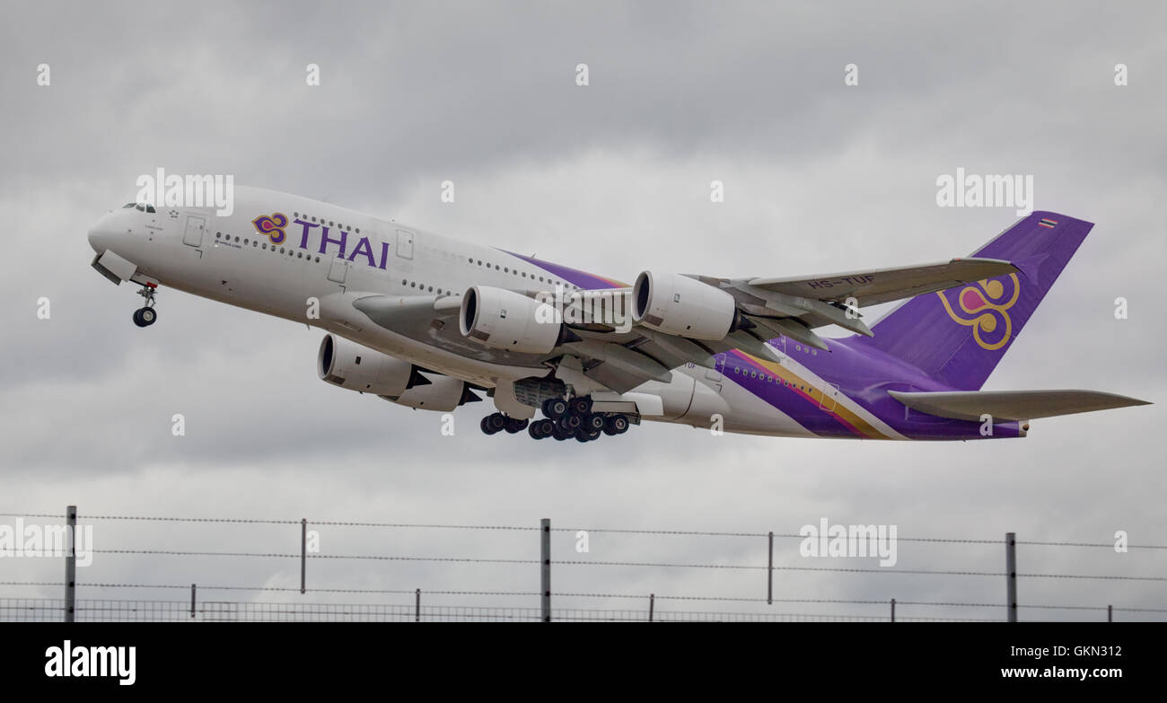 Thai Airways Airbus a380 Super Jumbo HS-TUF taking off from London ...