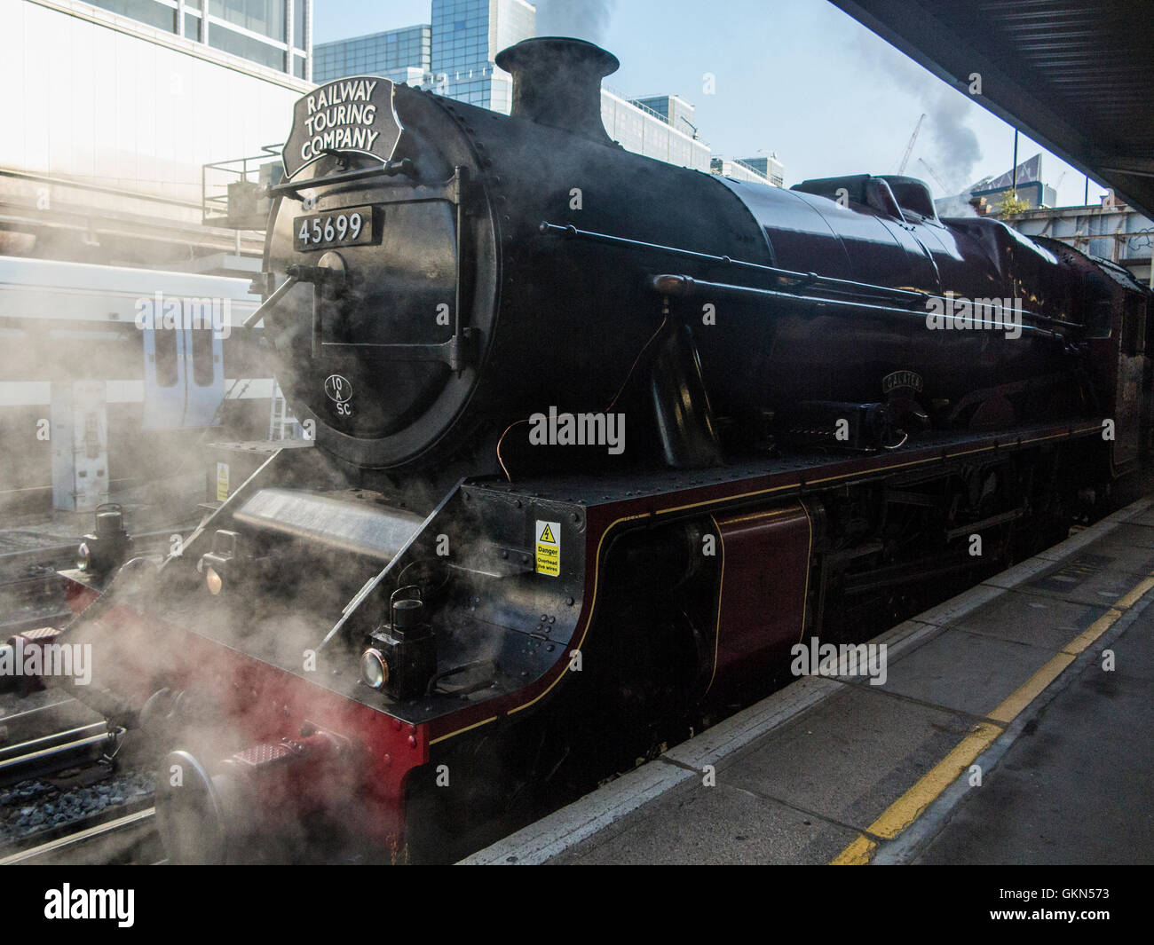 Hms galatea hi-res stock photography and images - Alamy