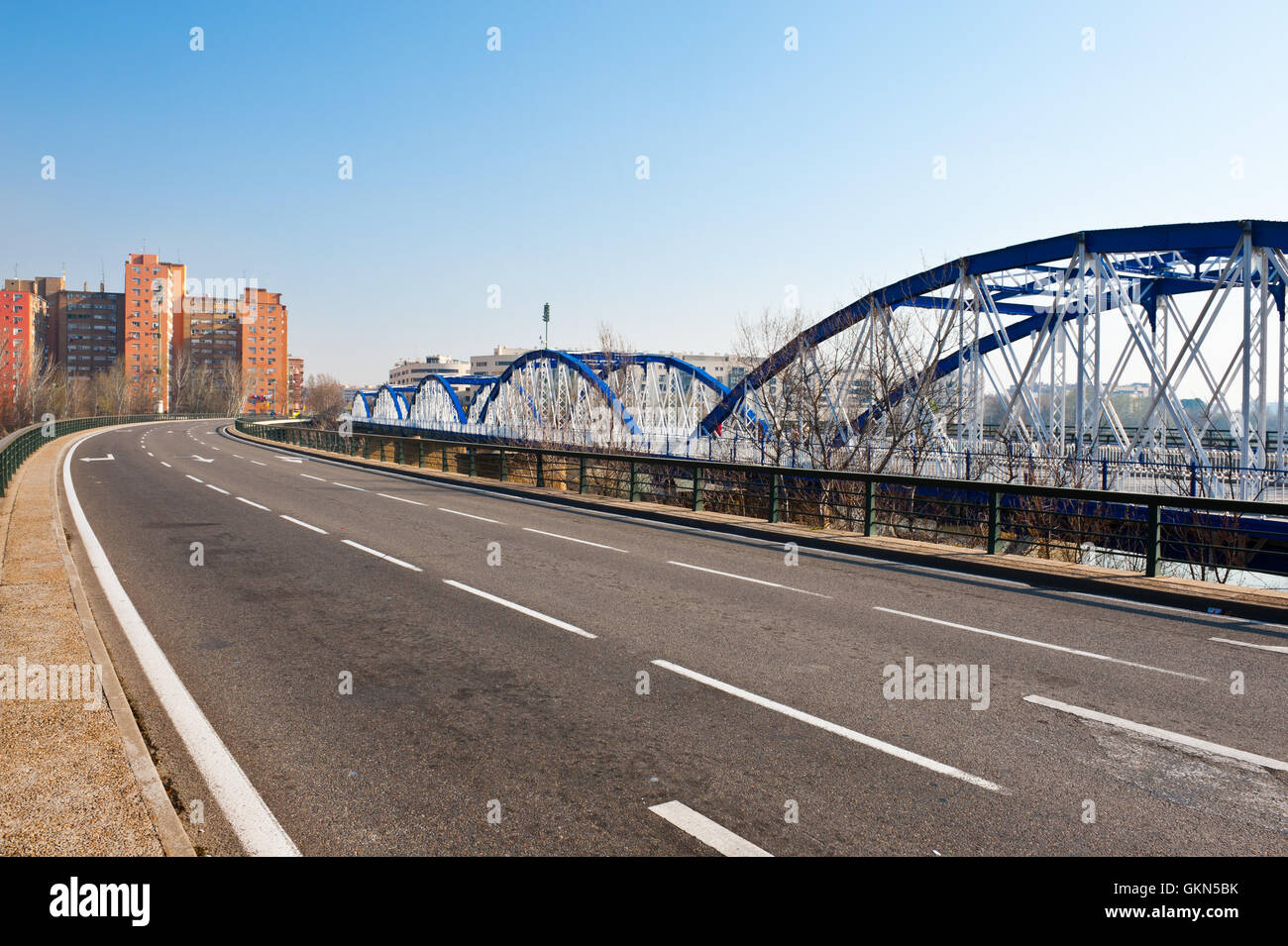 Pedestrian metal arch bridge hi-res stock photography and images - Alamy