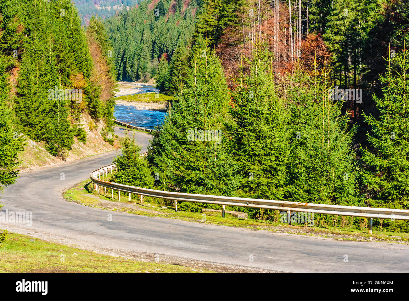 Winding road and river hi-res stock photography and images - Alamy