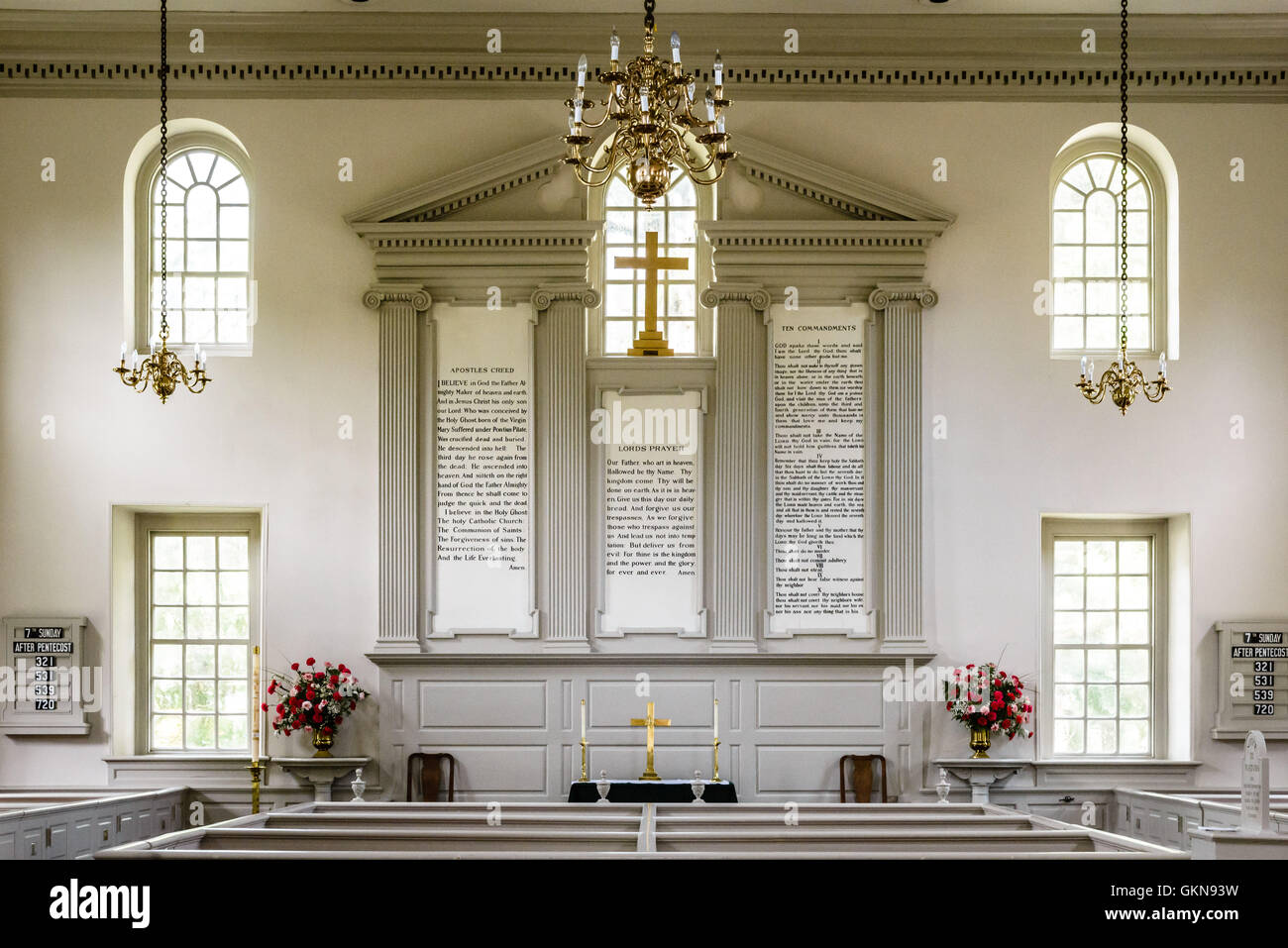 Episcopal interior landmark altar hi-res stock photography and images ...
