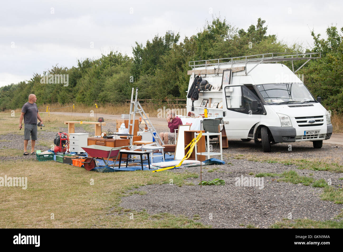 Car boot sale sunday market hi-res stock photography and images - Alamy