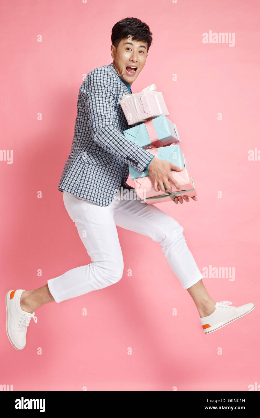 Shopping fashion men hi-res stock photography and images - Alamy