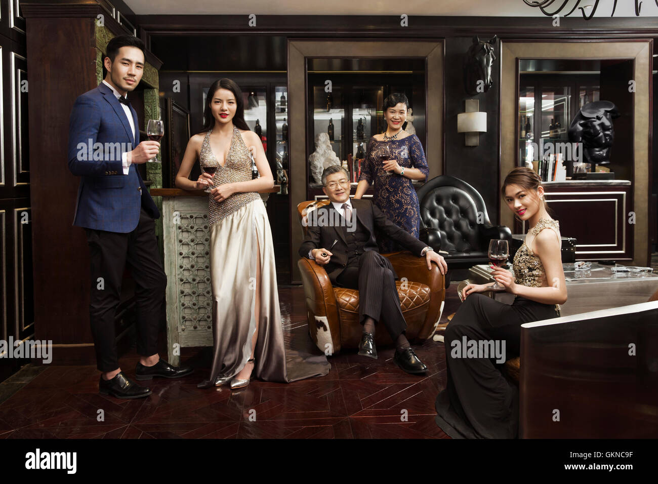 Upper class family gathering hi-res stock photography and images - Alamy