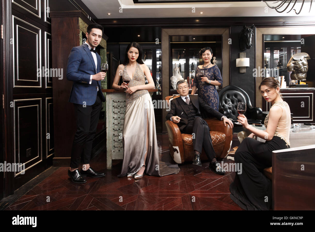 Upper class family gathering hi-res stock photography and images - Alamy