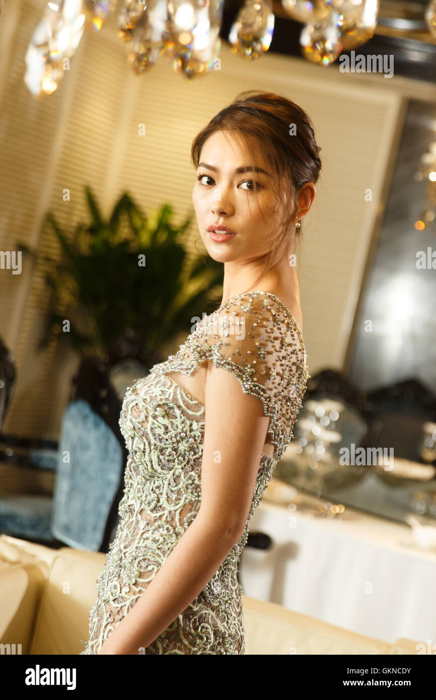 Elegant young woman Stock Photo - Alamy