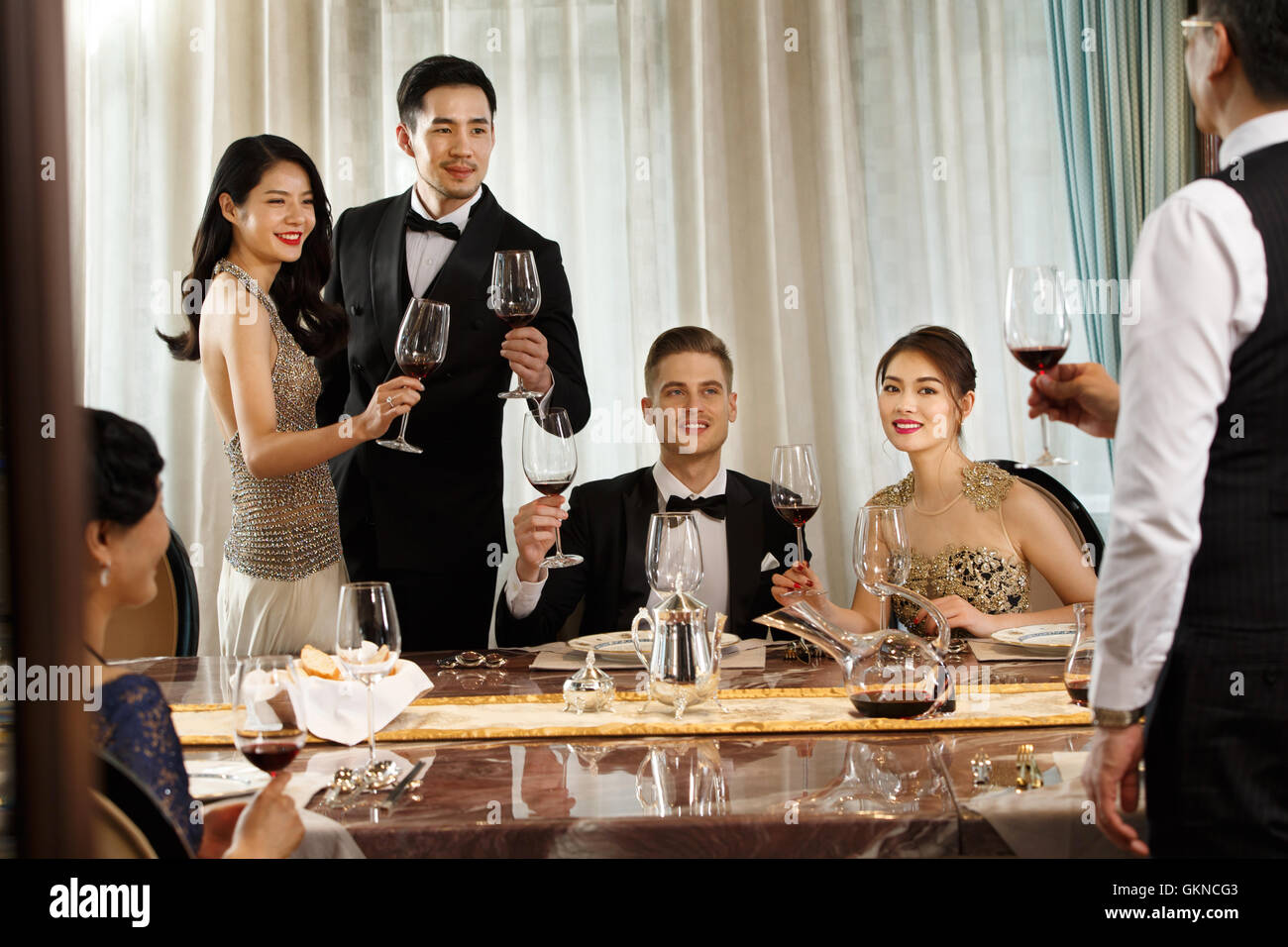 Business dinner hi-res stock photography and images - Alamy